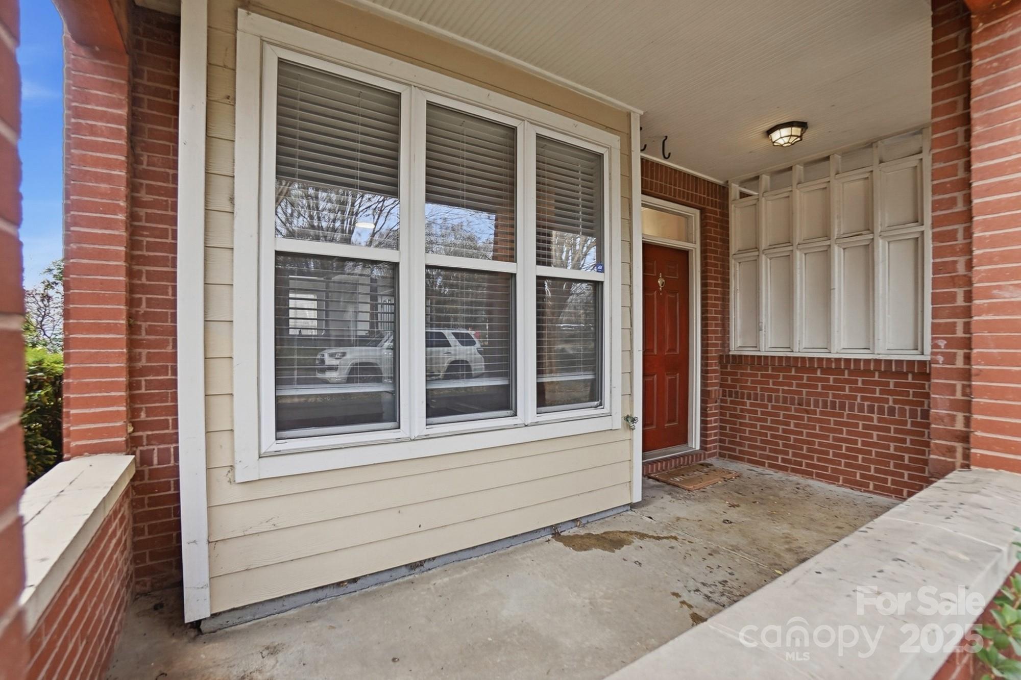 Photo 5 of 518 E 9th Street, Charlotte, NC