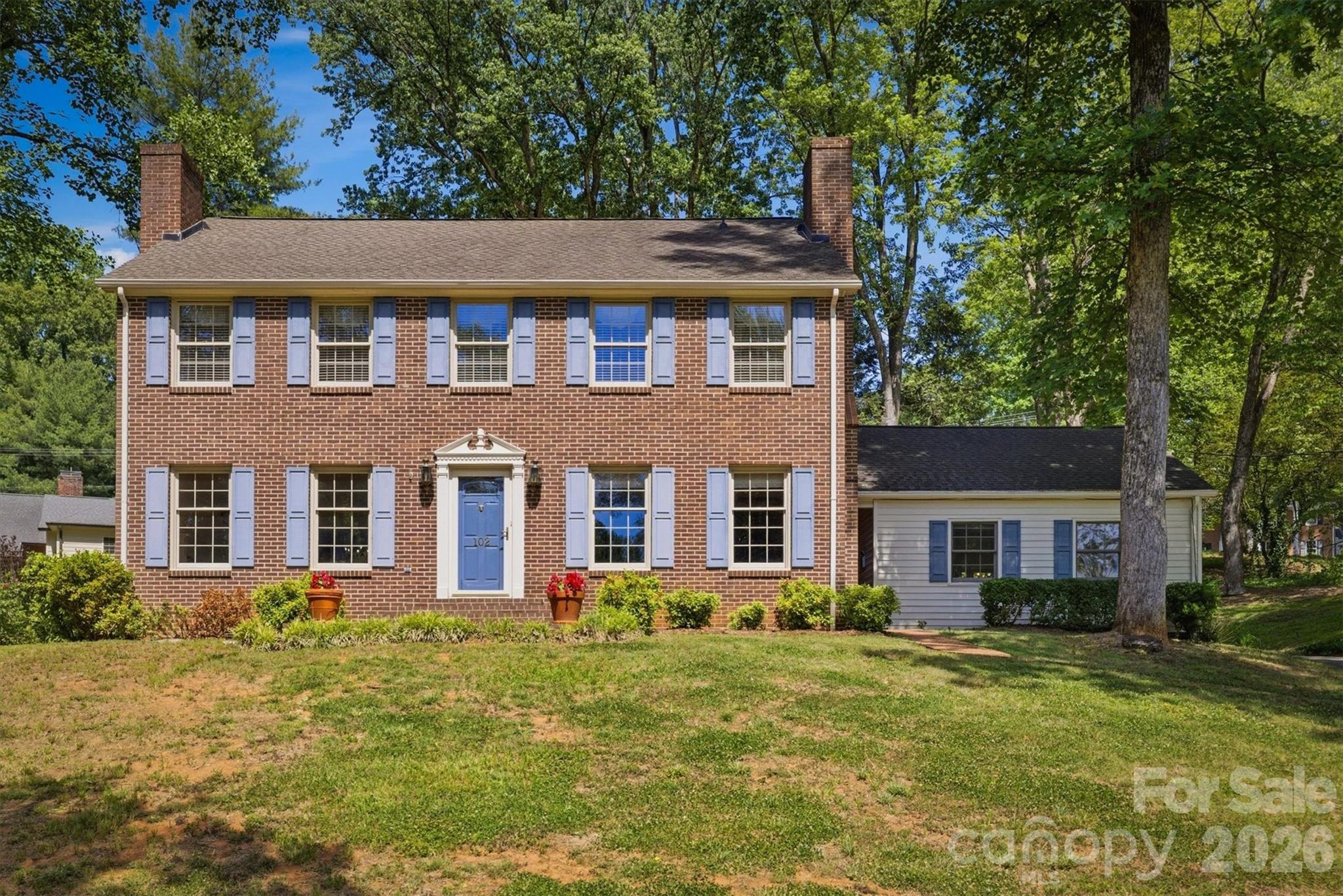 102 Woodland Drive, Morganton, NC - photo 2 of 46