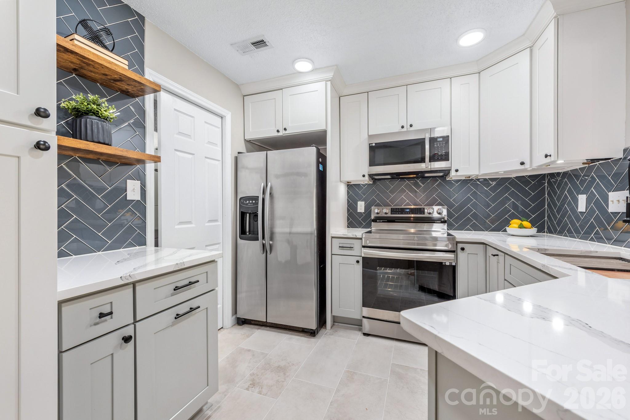Photo 30 of 6039 Gray Gate LaneB, Charlotte, NC