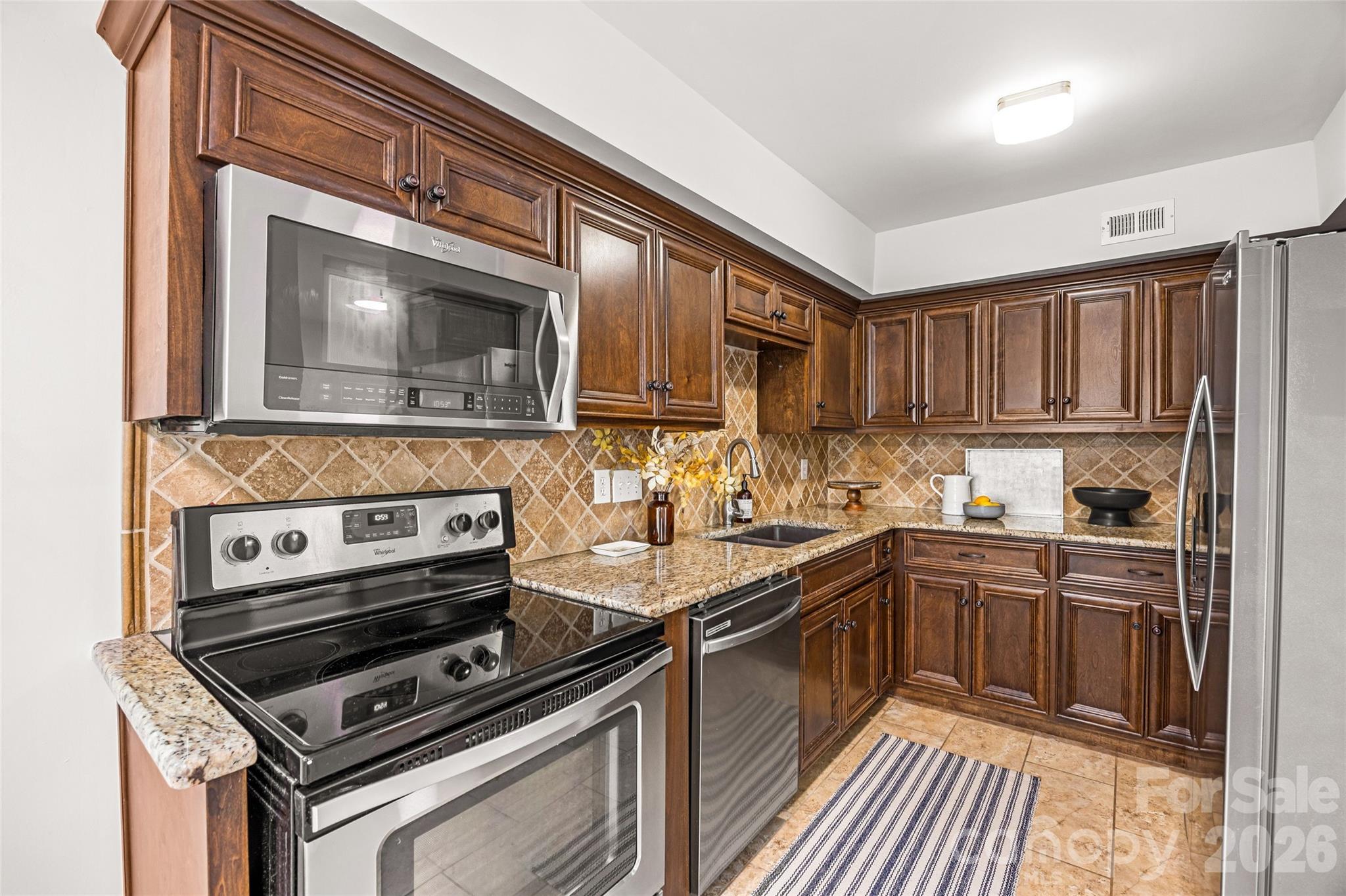 Photo 14 of 9526 Fairway Ridge Road, Charlotte, NC