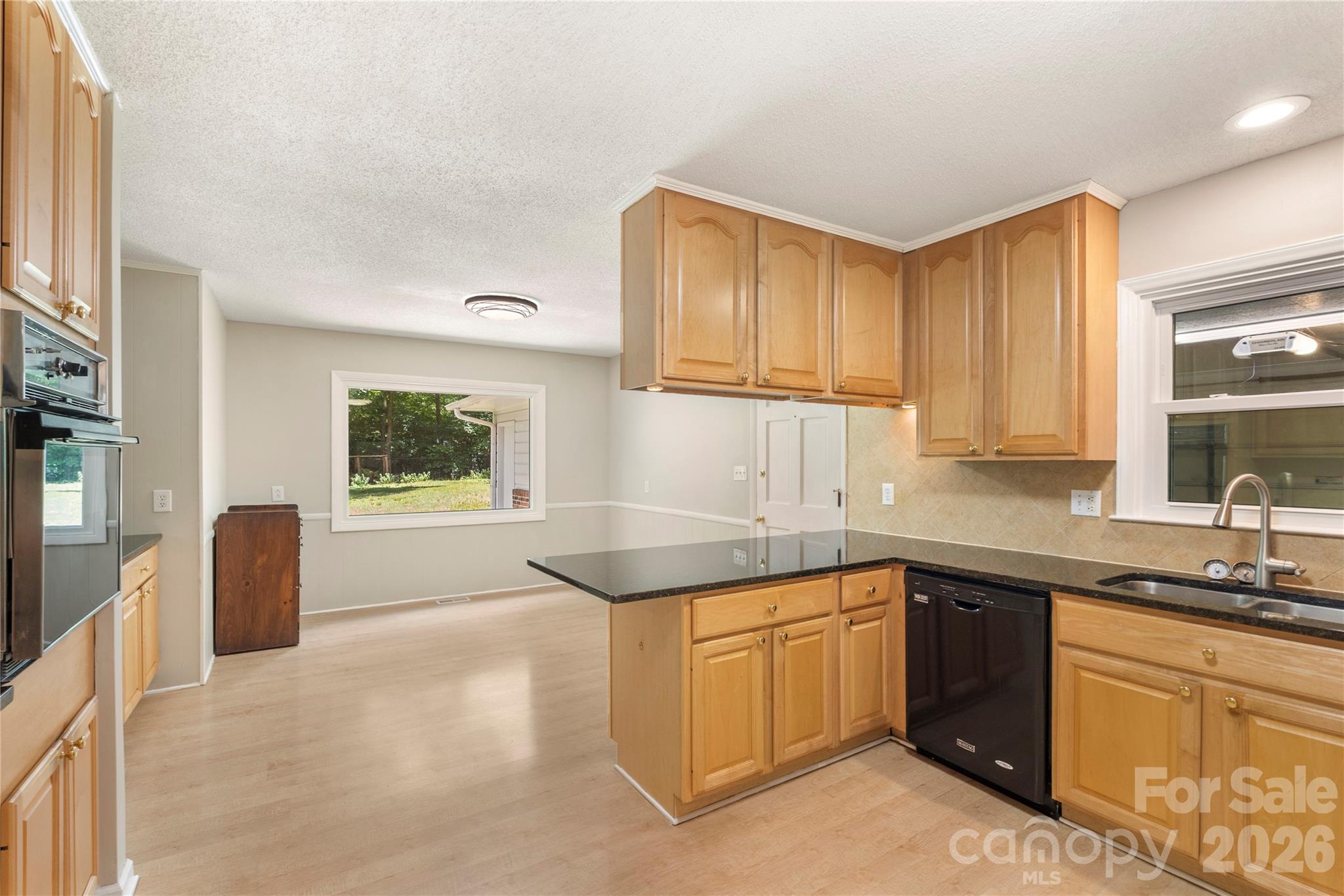 Home for sale at 221 Kingsway Circle, Charlotte, NC — photo 15 of 48