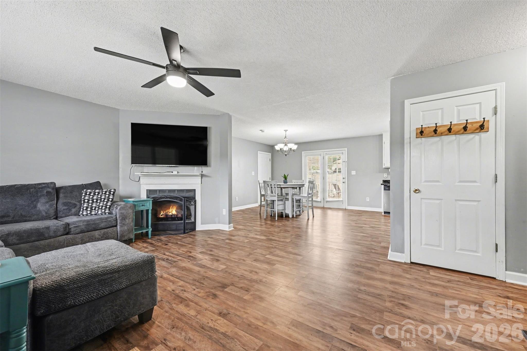 353 Woodlawn Avenue, Mount Holly, NC - photo 8 of 29