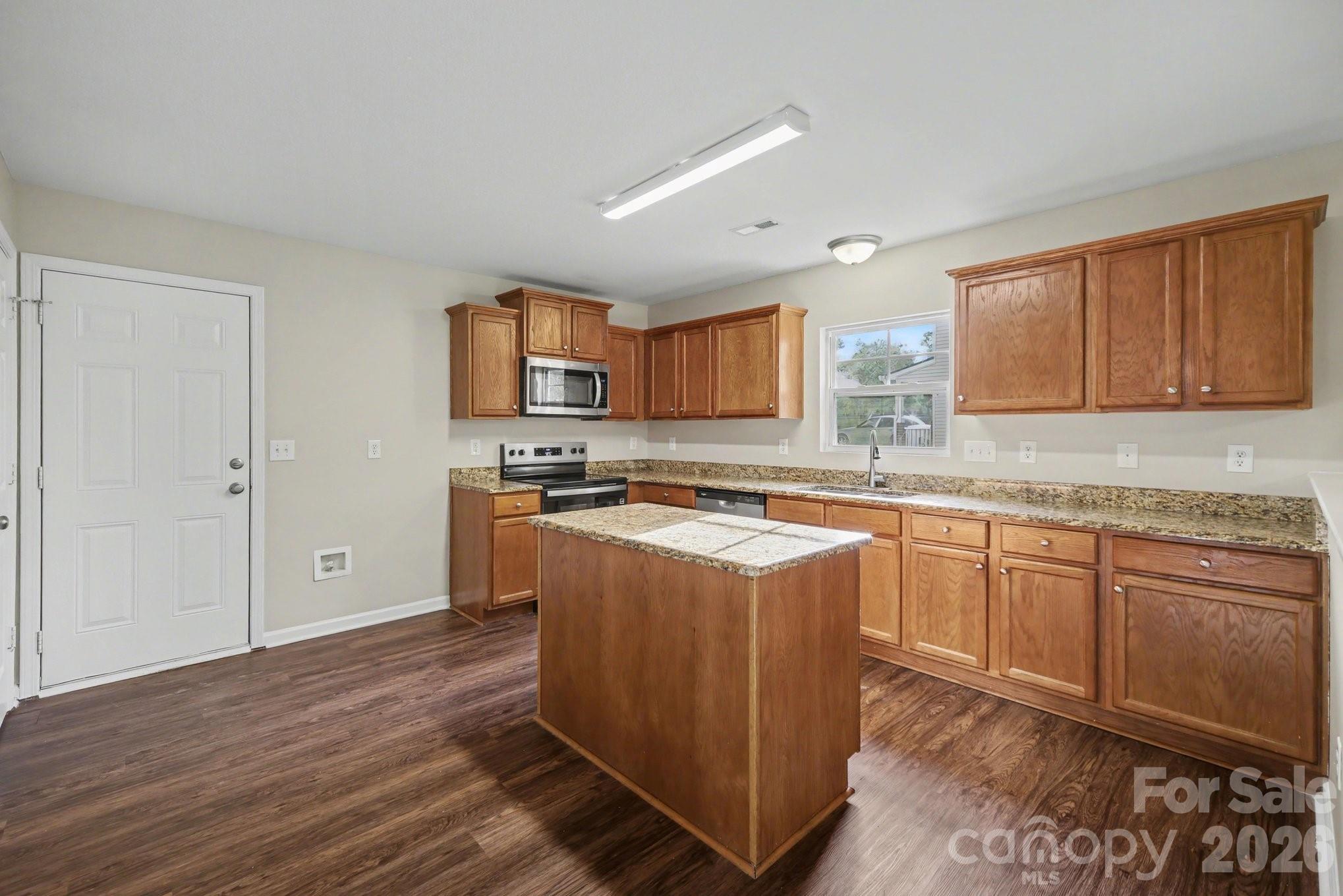Photo 11 of 2021 Sonoma Valley Drive, Charlotte, NC