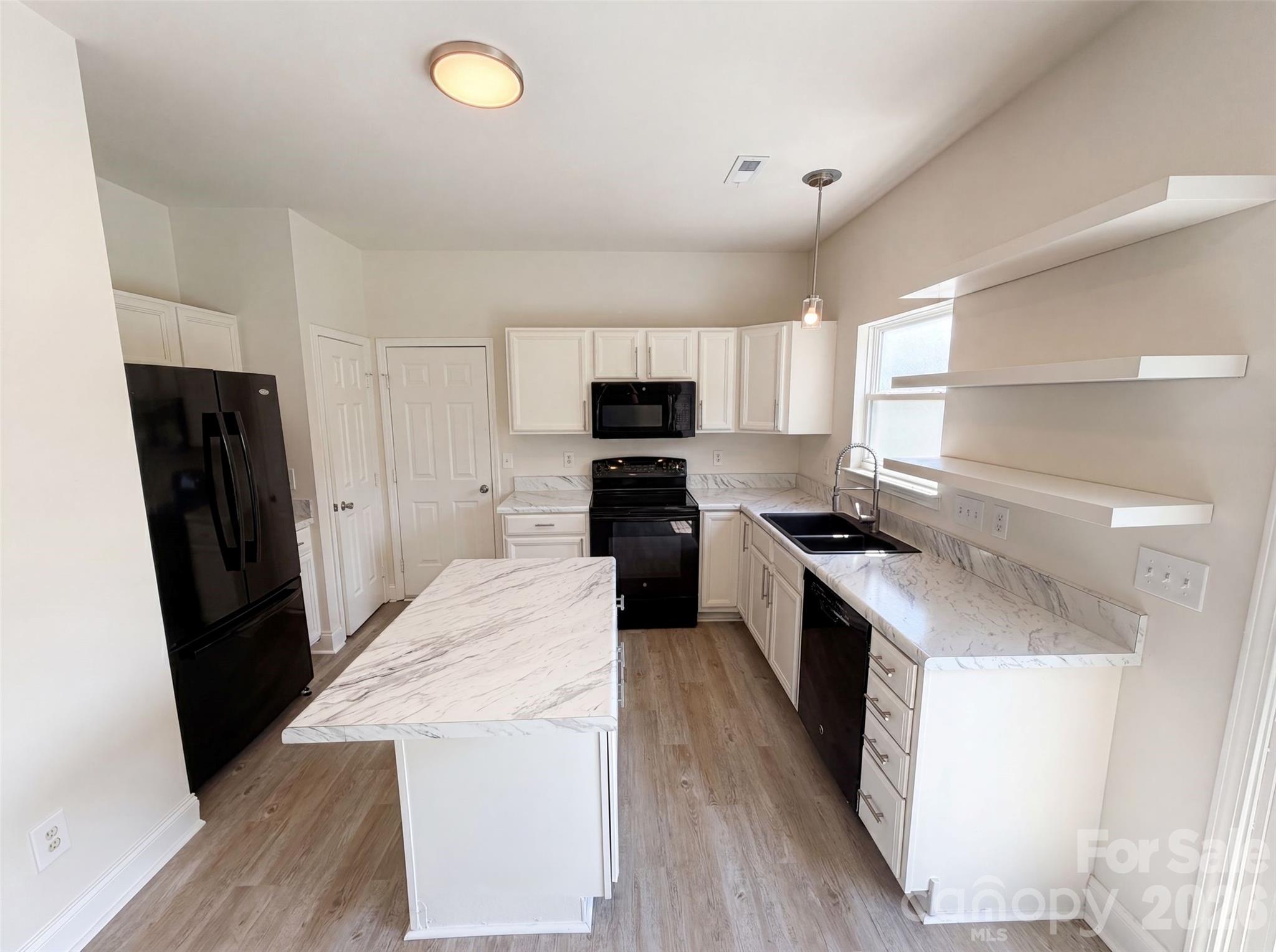 Photo 2 of 11805 Guildhall Lane, Charlotte, NC