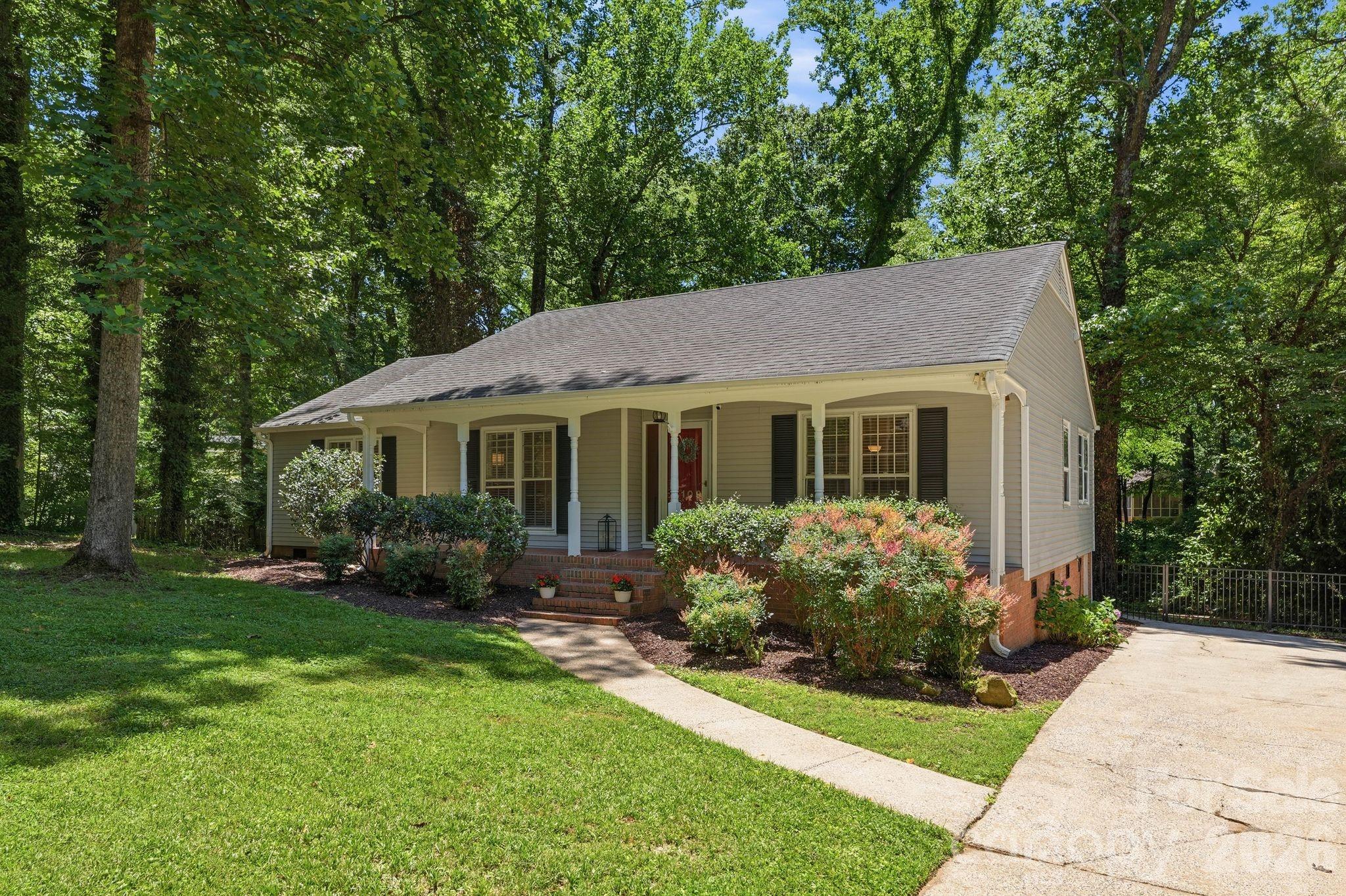 Home for sale at 6109 Kingstree Drive, Charlotte, NC — photo 1 of 37