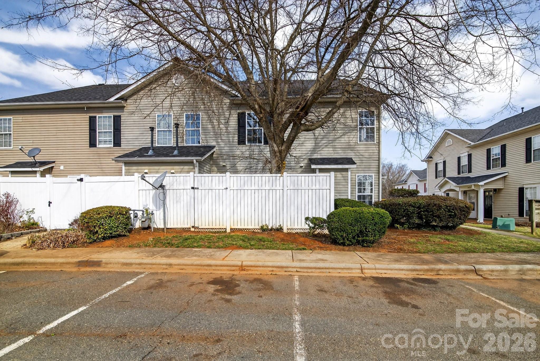 Photo 34 of 1911 Flushing Court, Charlotte, NC