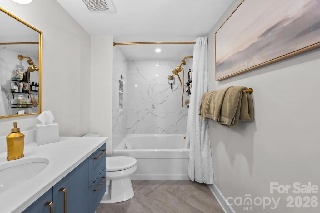 Photo 19 of 1315 East Boulevard719, Charlotte, NC