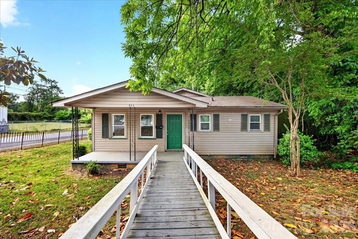 936 Holland Avenue, Charlotte, NC - photo 1 of 29
