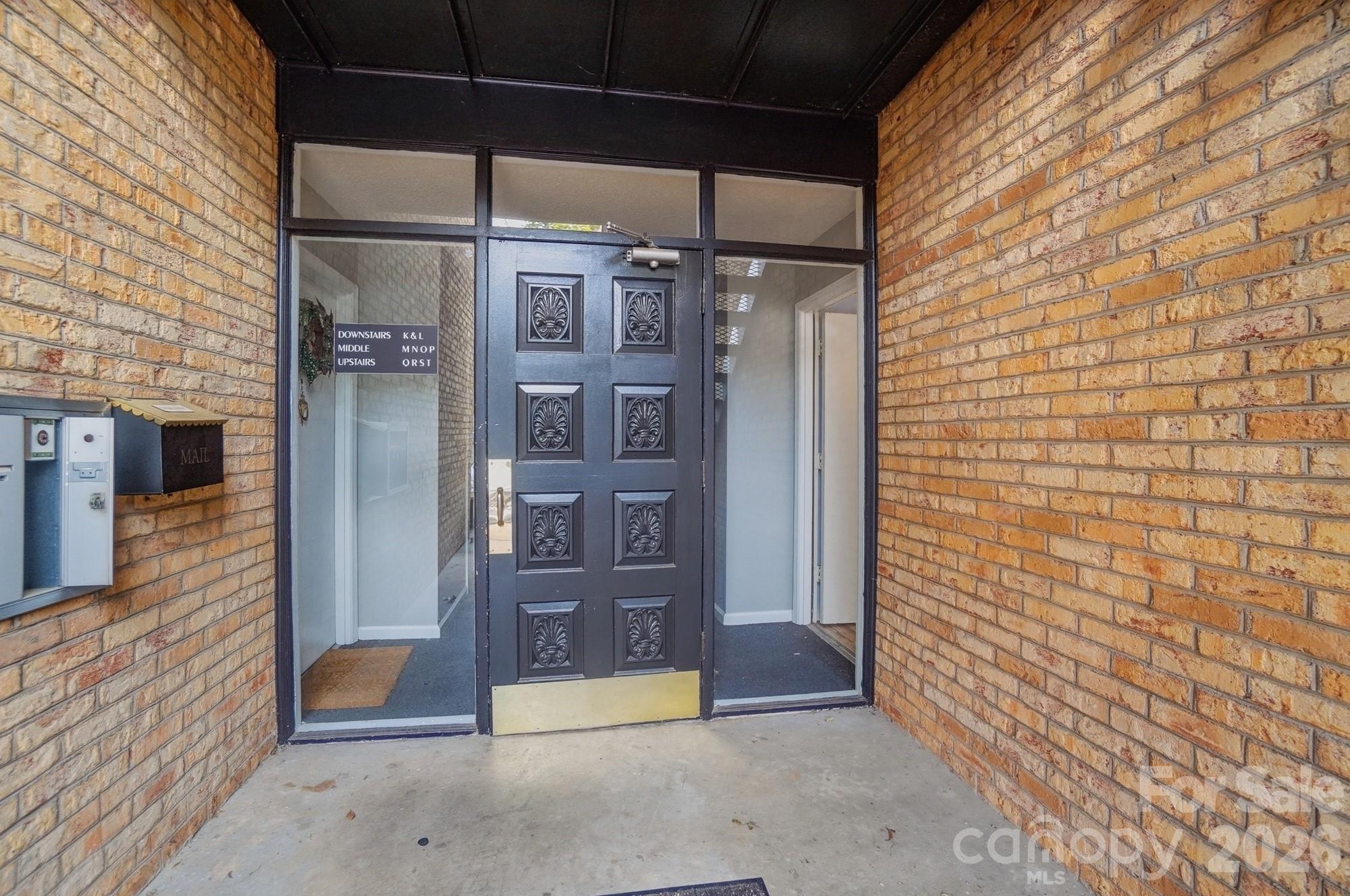 Photo 2 of 4754 Hedgemore DriveN, Charlotte, NC