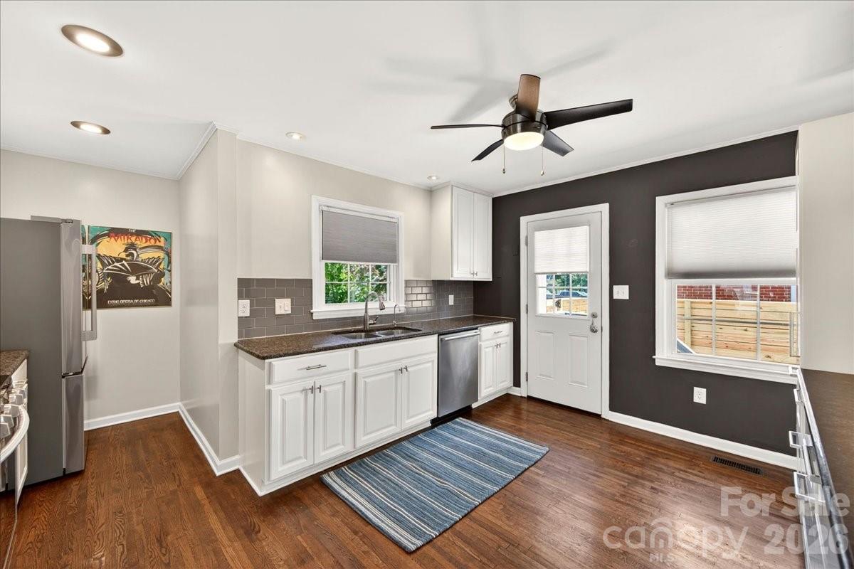 Photo 6 of 3425 Airlie Street, Charlotte, NC
