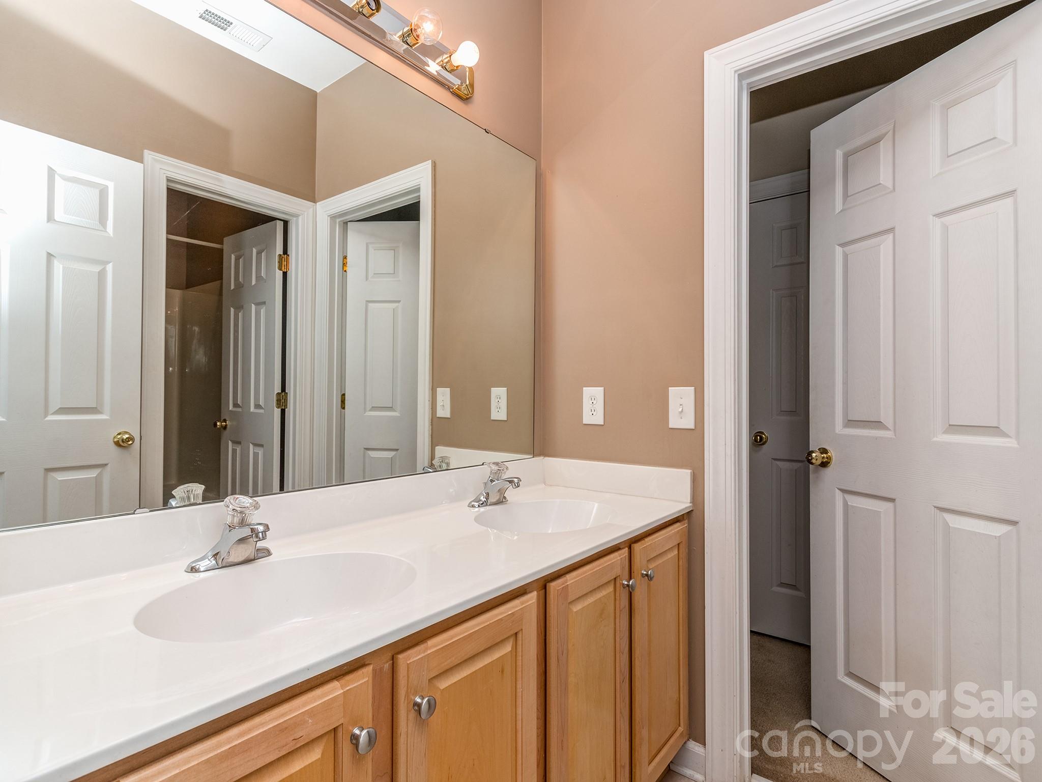 Home for sale at 4027 Riseley Lane, Charlotte, NC — photo 36 of 39