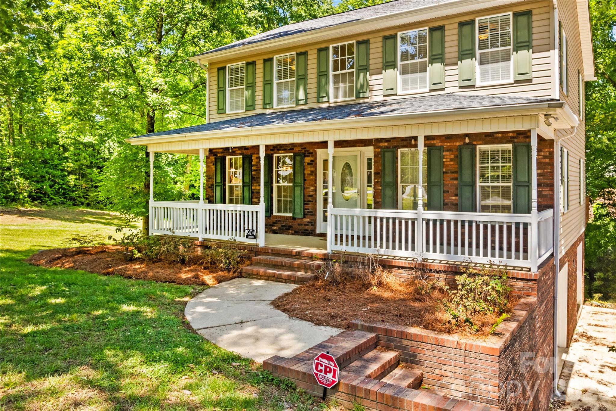 Photo 3 of 1904 Lorelei Court, Mount Pleasant, NC