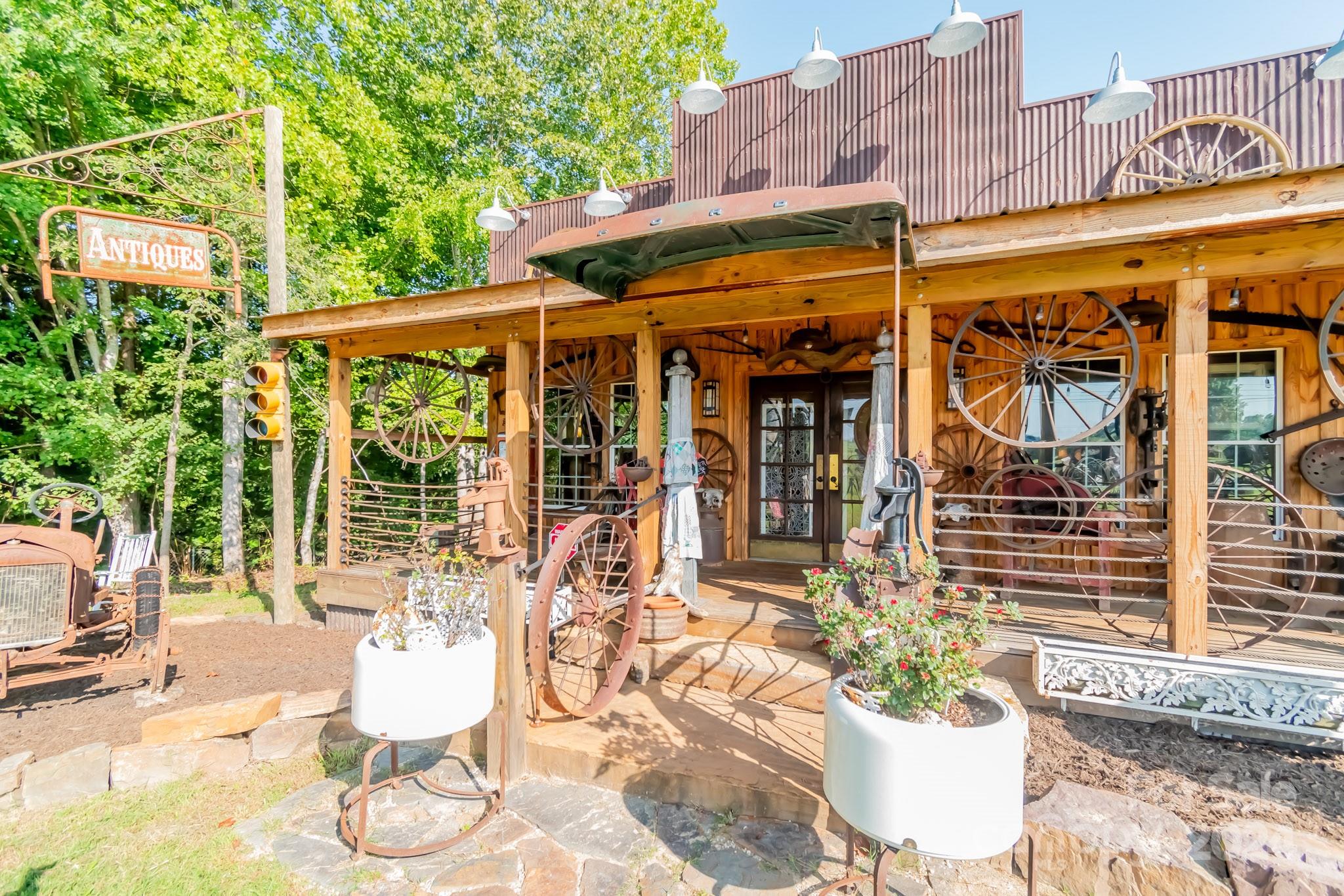 Home for sale at 5067 E Dixon Boulevard, Kings Mountain, NC — photo 13 of 43