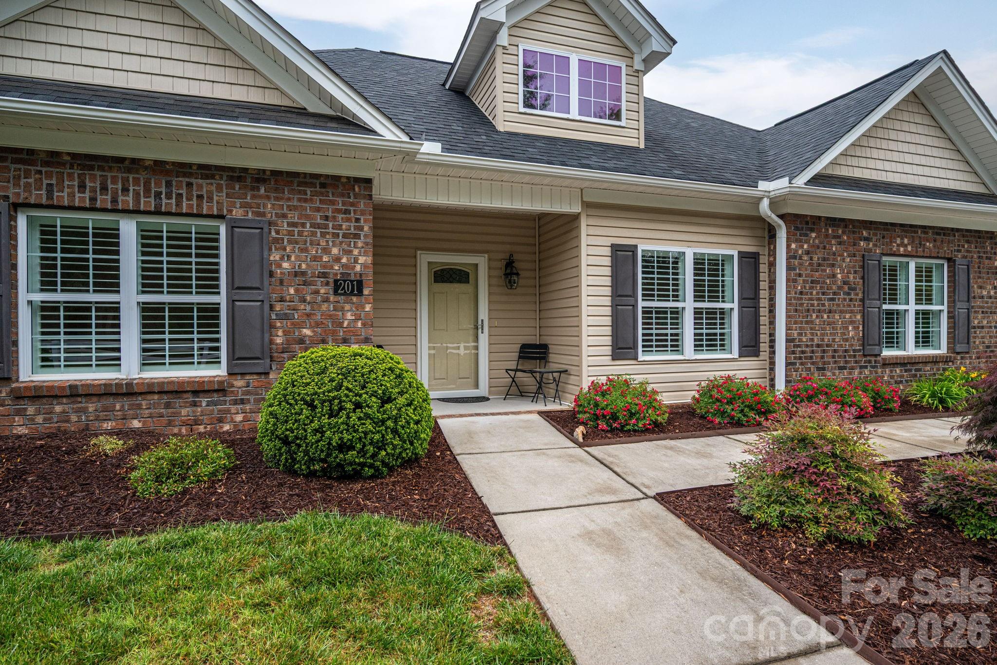 Photo 4 of 201 T R Harris Drive, Shelby, NC