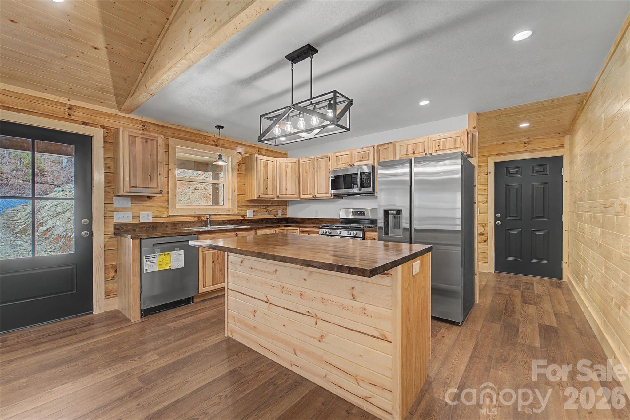 677 Ridgetop Circle, Whittier, NC - photo 12 of 49