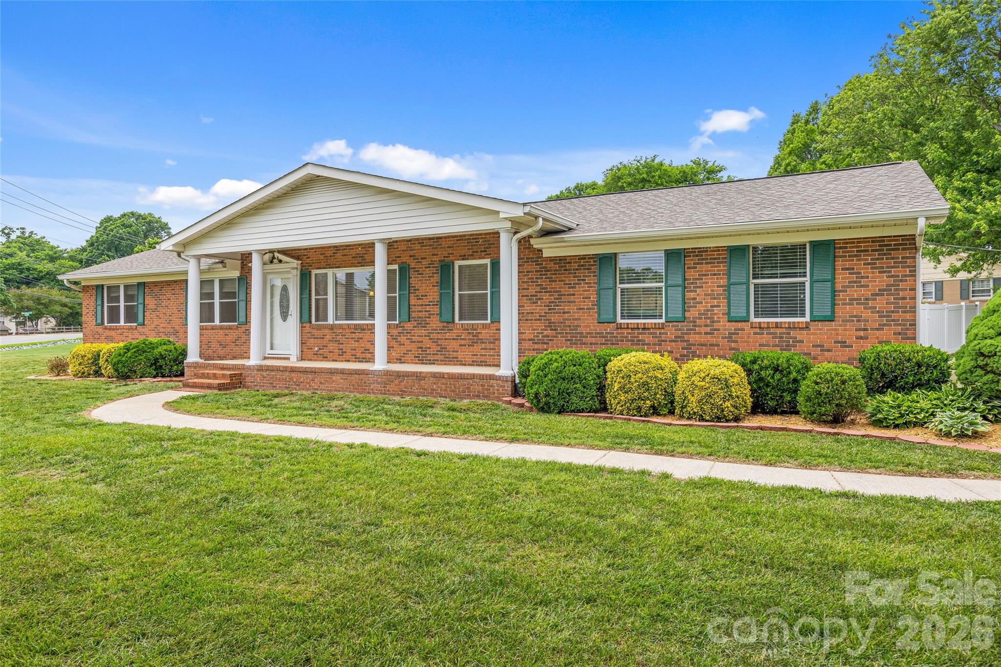 2430 Old Cedarwood Drive NW, Concord, NC