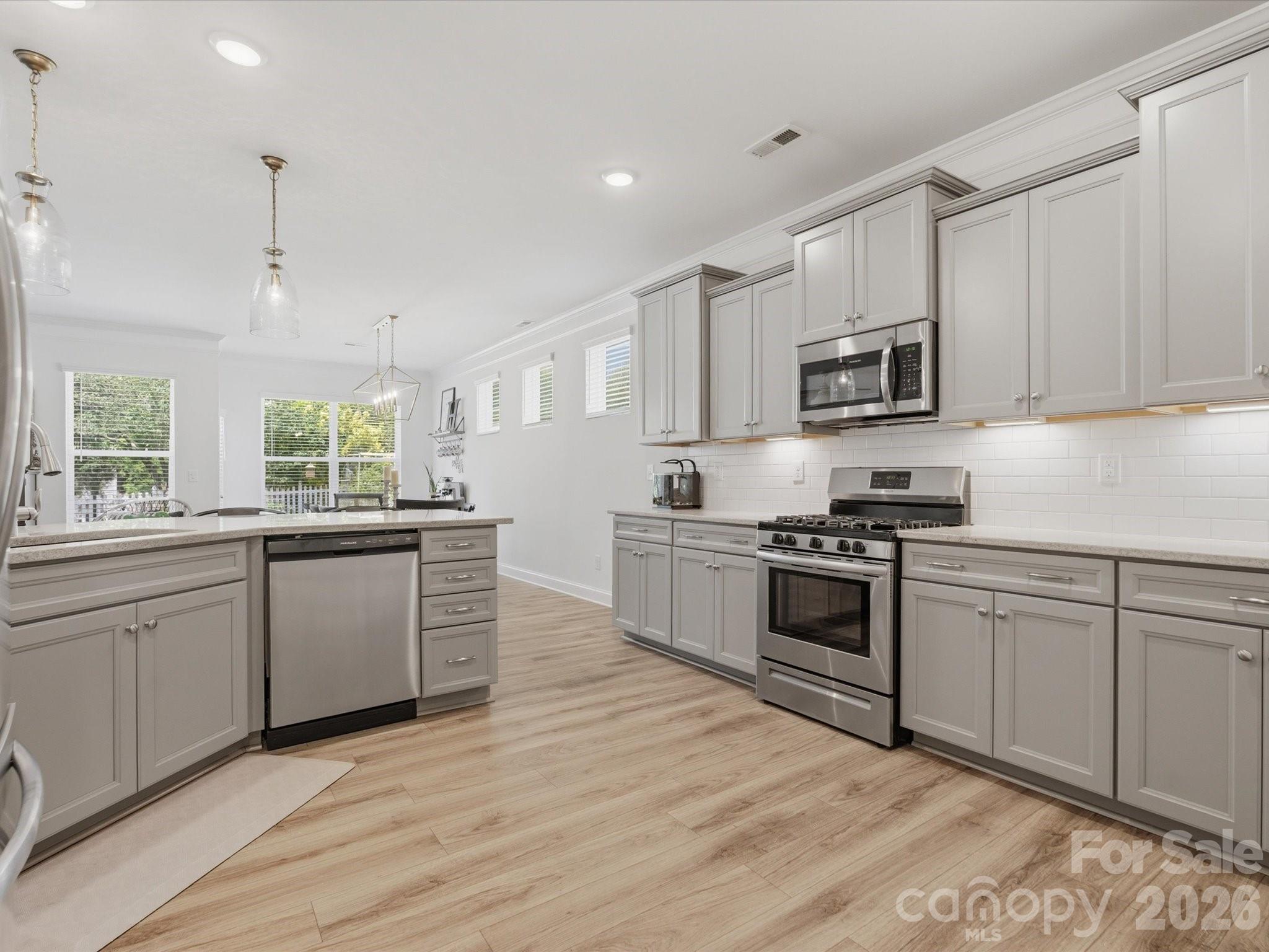 6024 Hampstead Pond Lane, Matthews, NC - photo 12 of 33