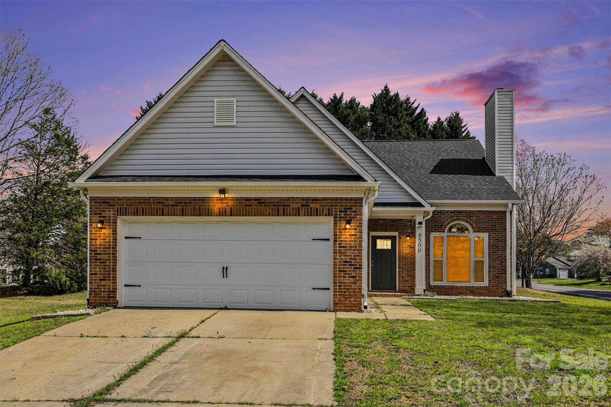 8500 Woodhill Manor Court, Charlotte, NC - photo 1 of 31
