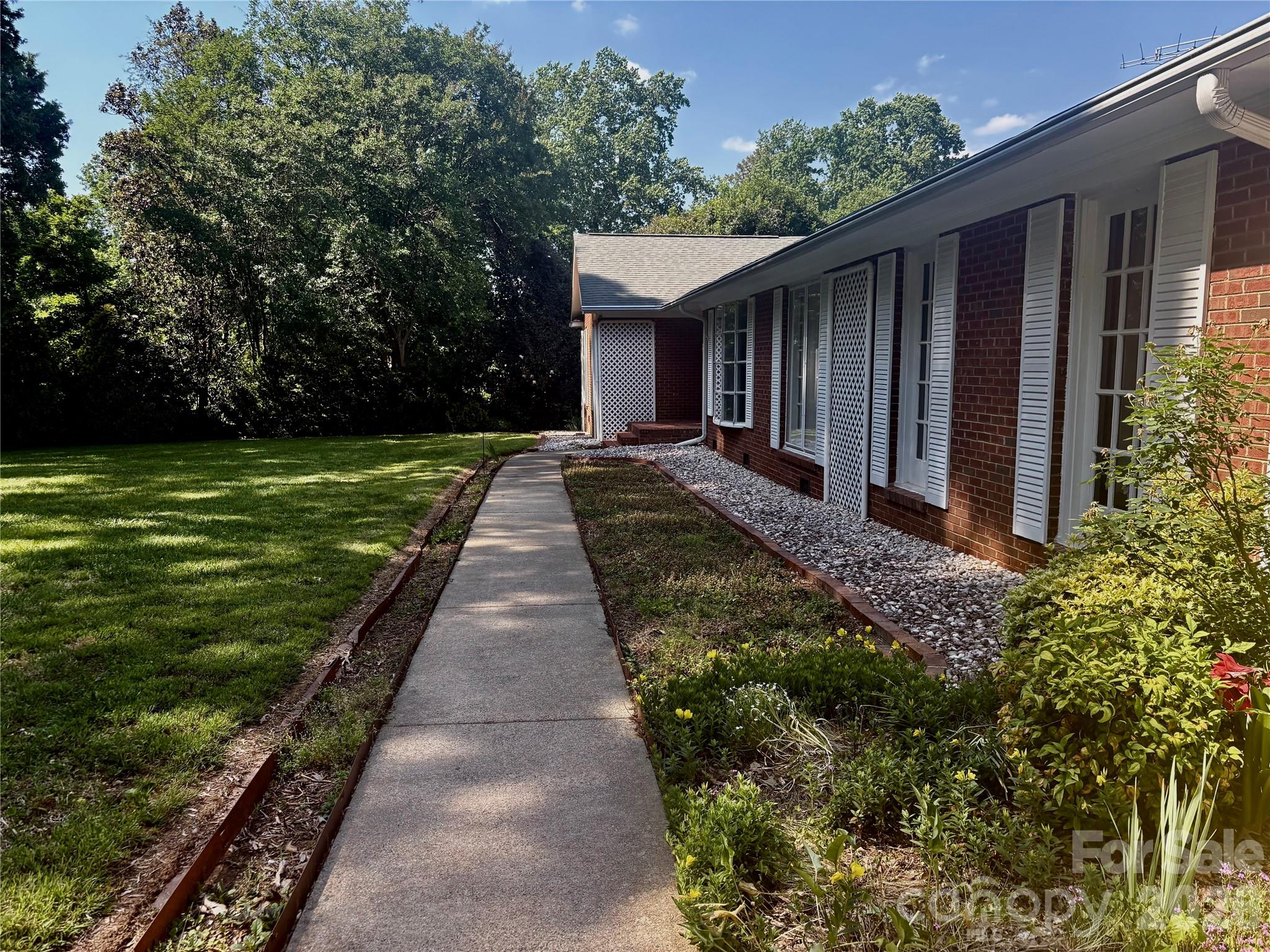 5500 Saddlewood Lane, Mint Hill, NC - photo 3 of 42