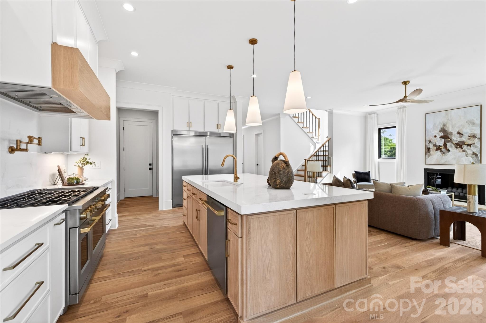 Photo 5 of 709 Bertonley Avenue, Charlotte, NC