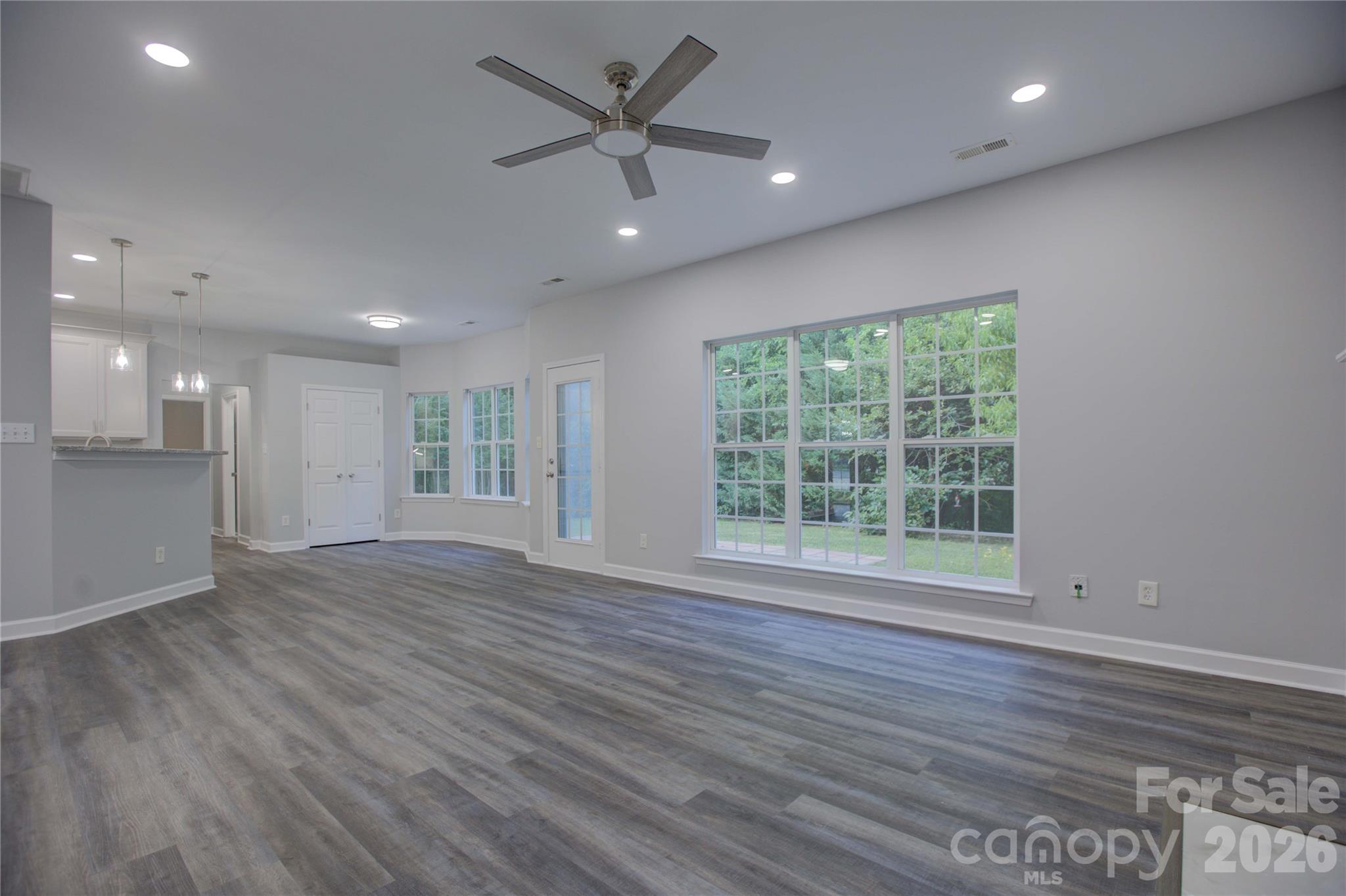Photo 8 of 520 Grantham Lane, Charlotte, NC