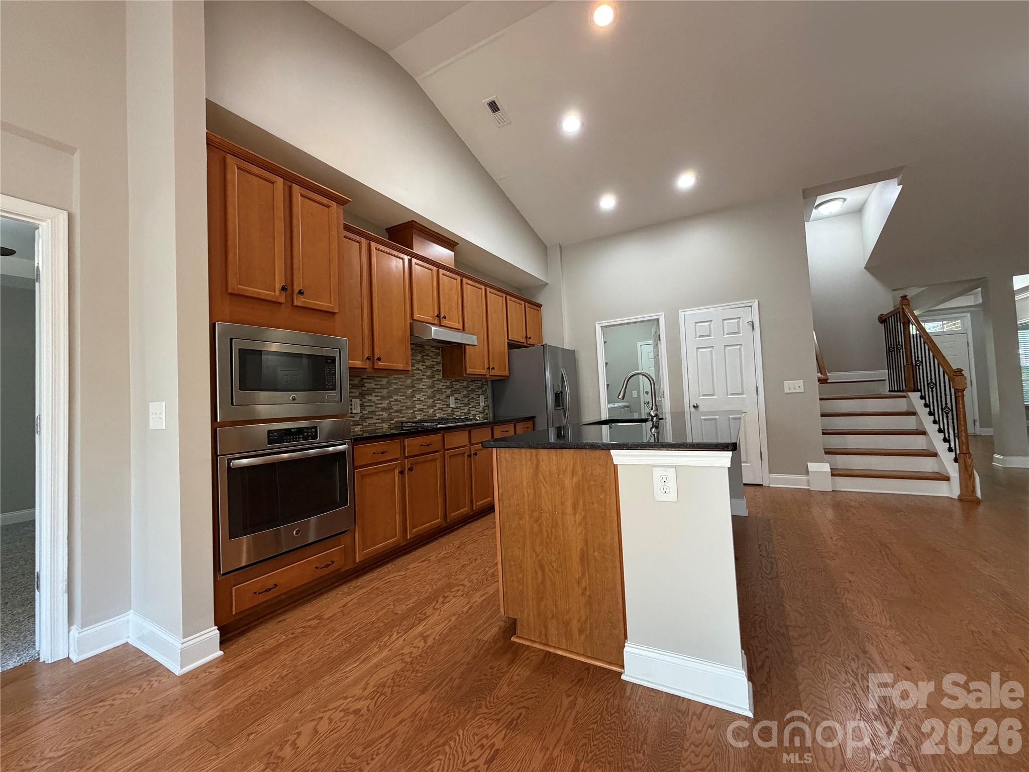 Photo 12 of 10313 Woodview Circle, Charlotte, NC