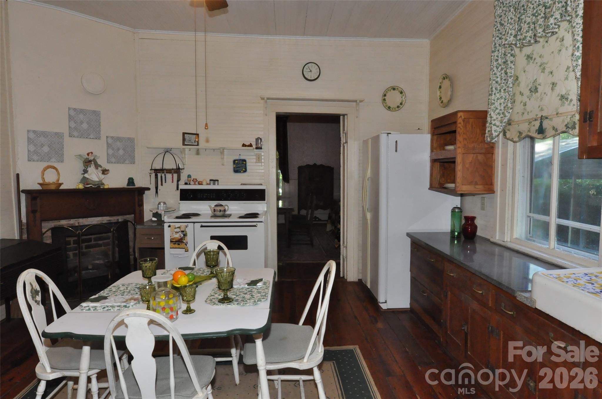 121 Hemphill Avenue, Chester, SC - photo 4 of 32