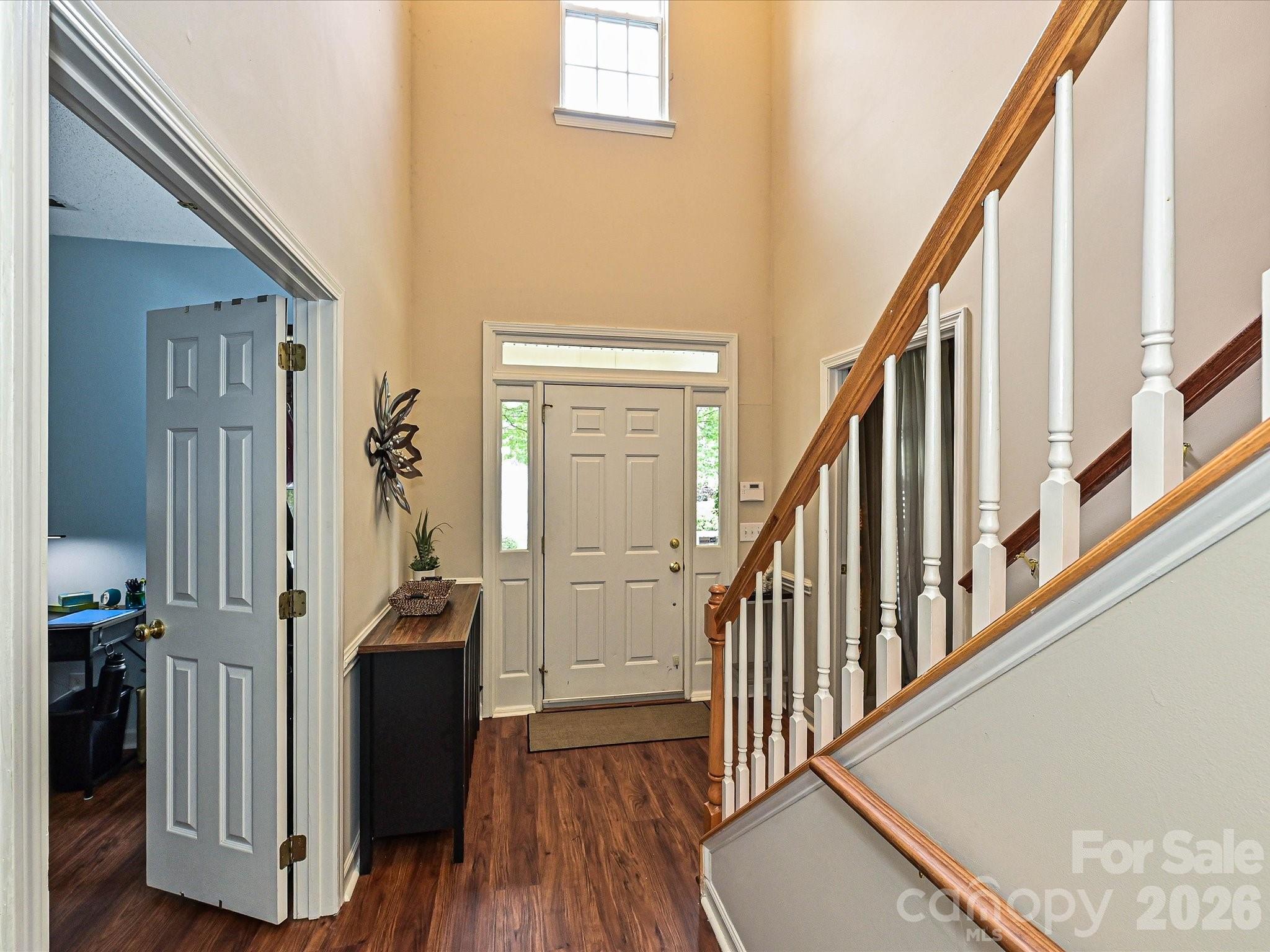 Home for sale at 6719 Reedy Creek Road, Charlotte, NC — photo 5 of 36