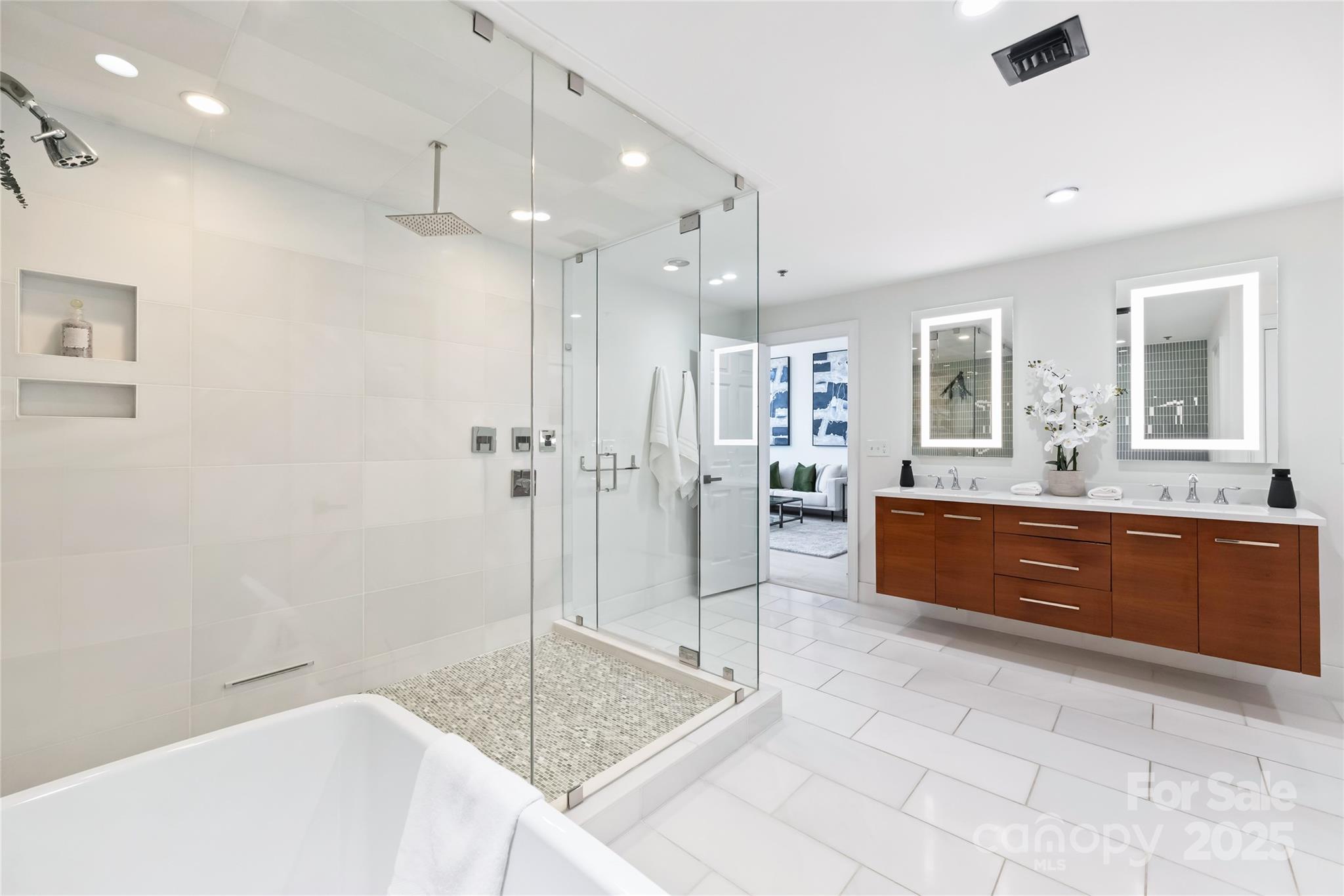 Photo 21 of 127 N Tryon Street615, Charlotte, NC