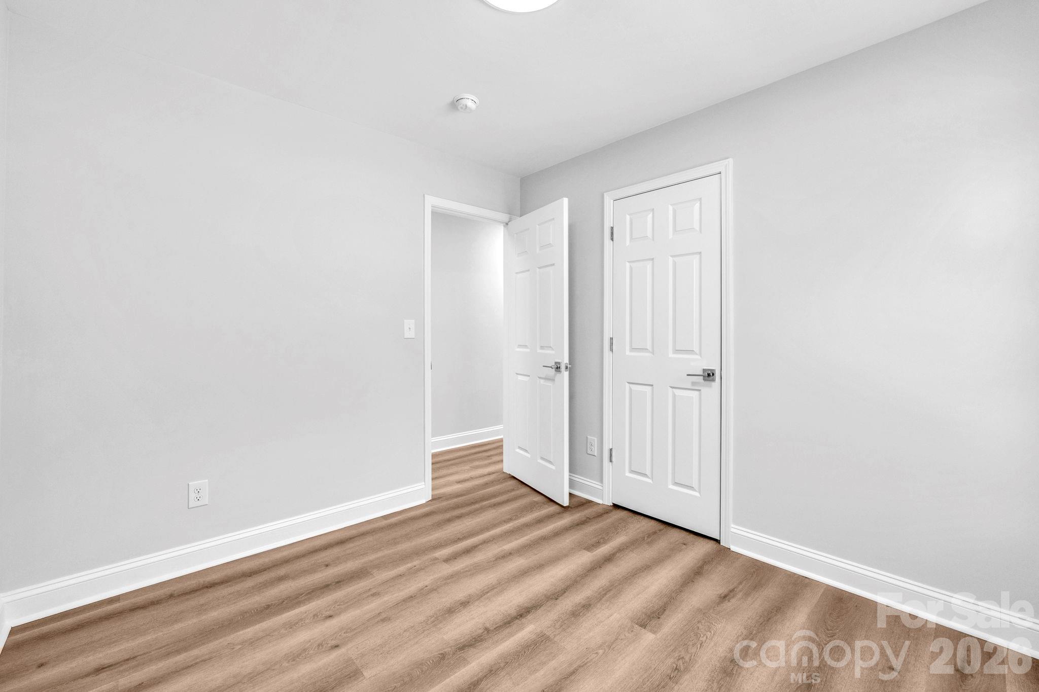 1426 Fontana Avenue, Charlotte, NC - photo 33 of 41