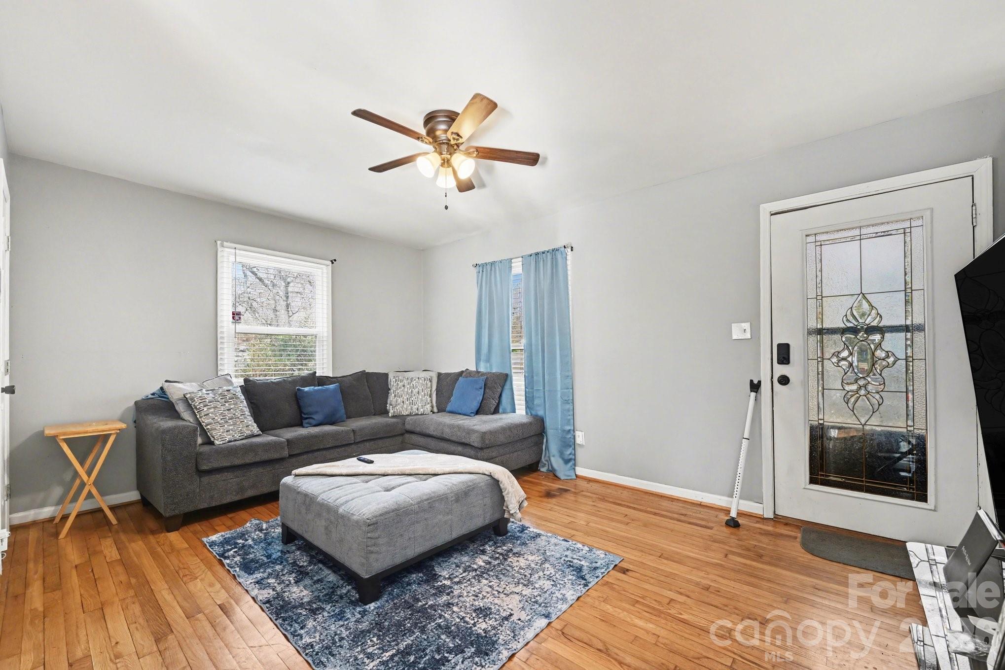 537 Kentbrook Drive, Charlotte, NC - photo 9 of 26