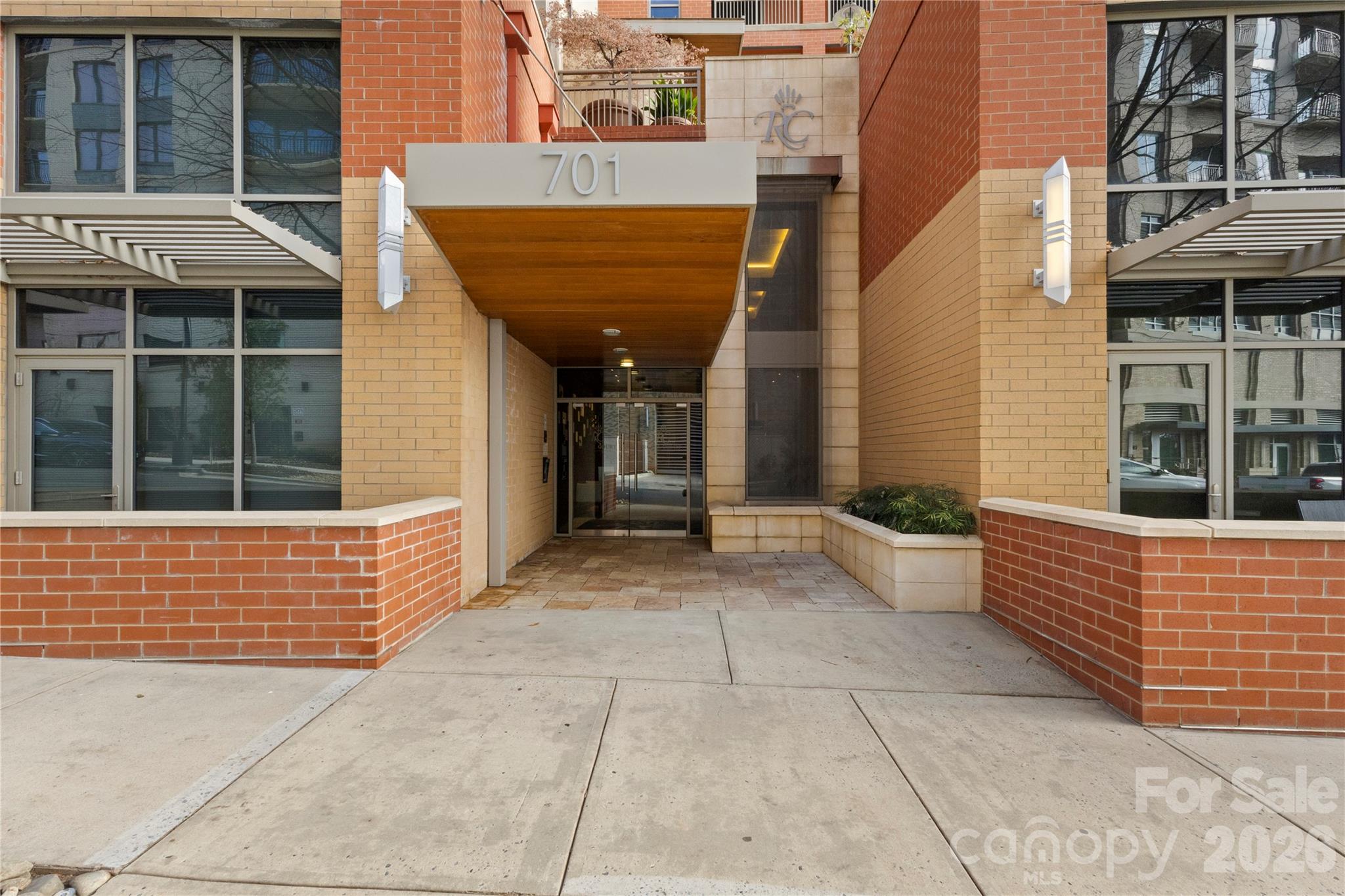 Photo 3 of 701 Royal Court603, Charlotte, NC