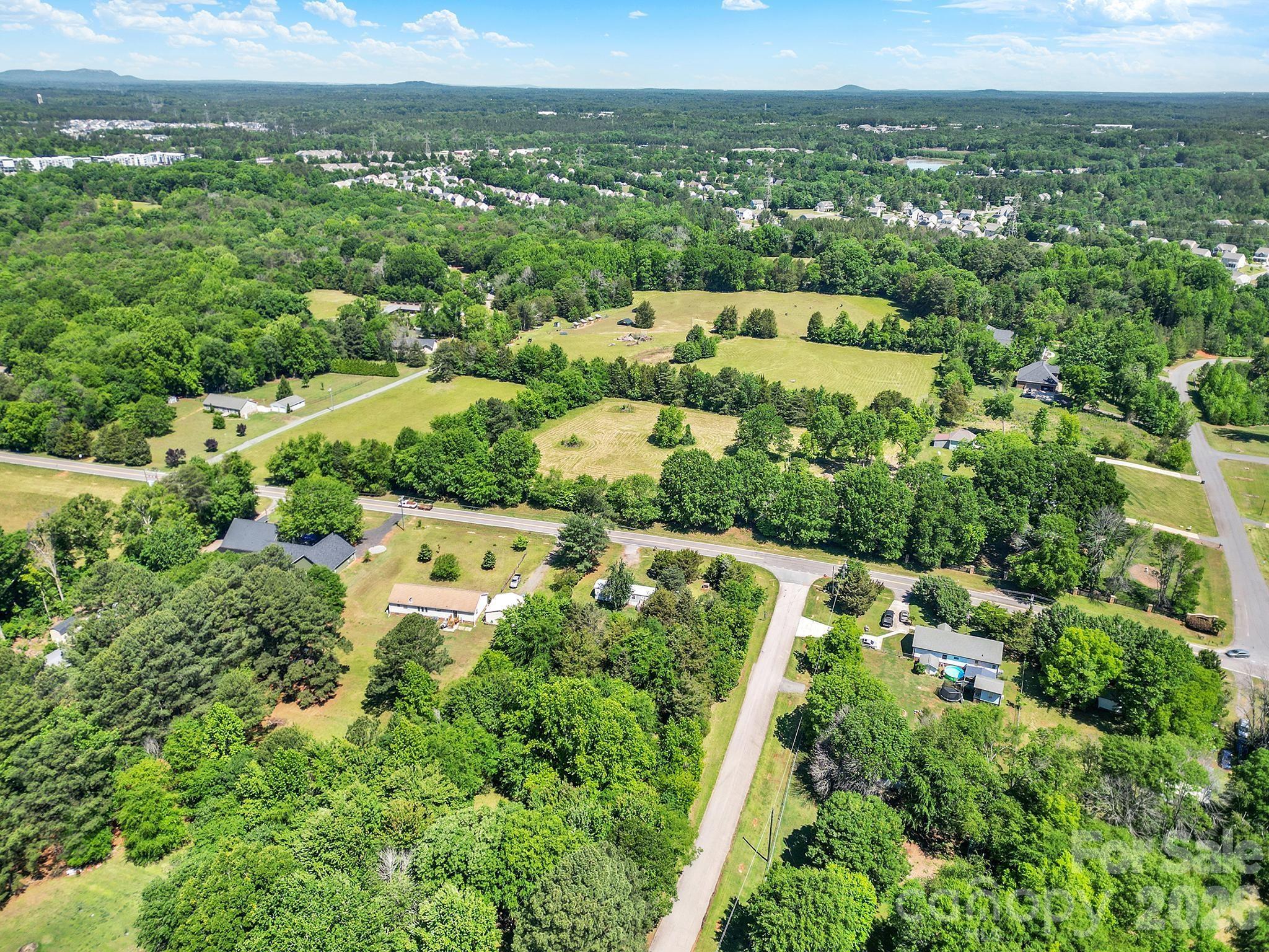 6067 Lake Wylie Road, Lake Wylie, SC - photo 8 of 12