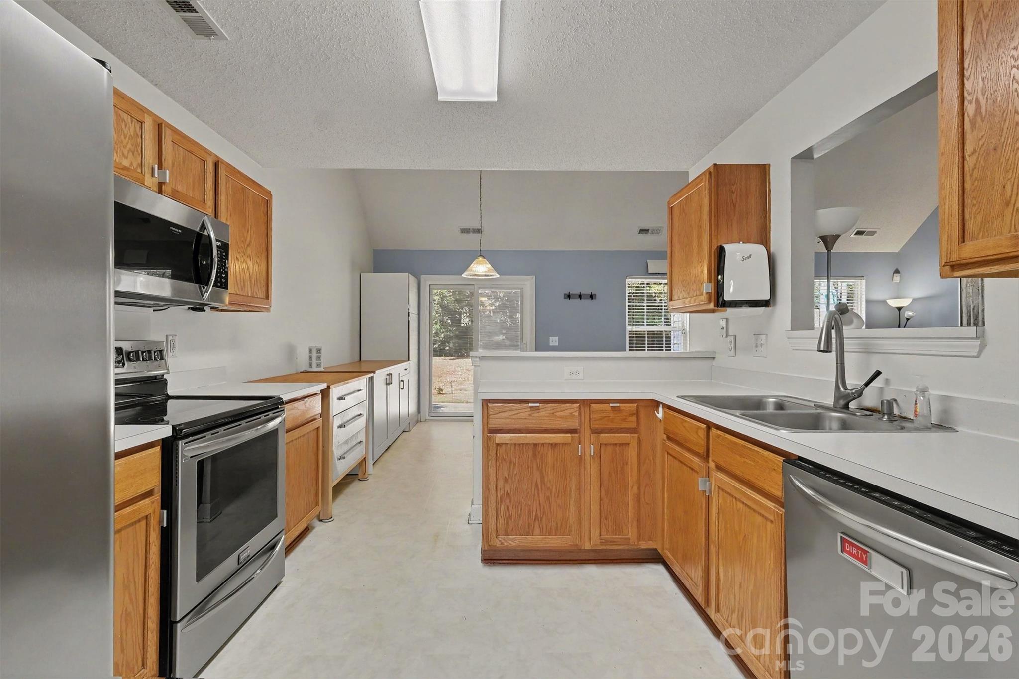 Photo 15 of 9229 Simonton Drive, Charlotte, NC