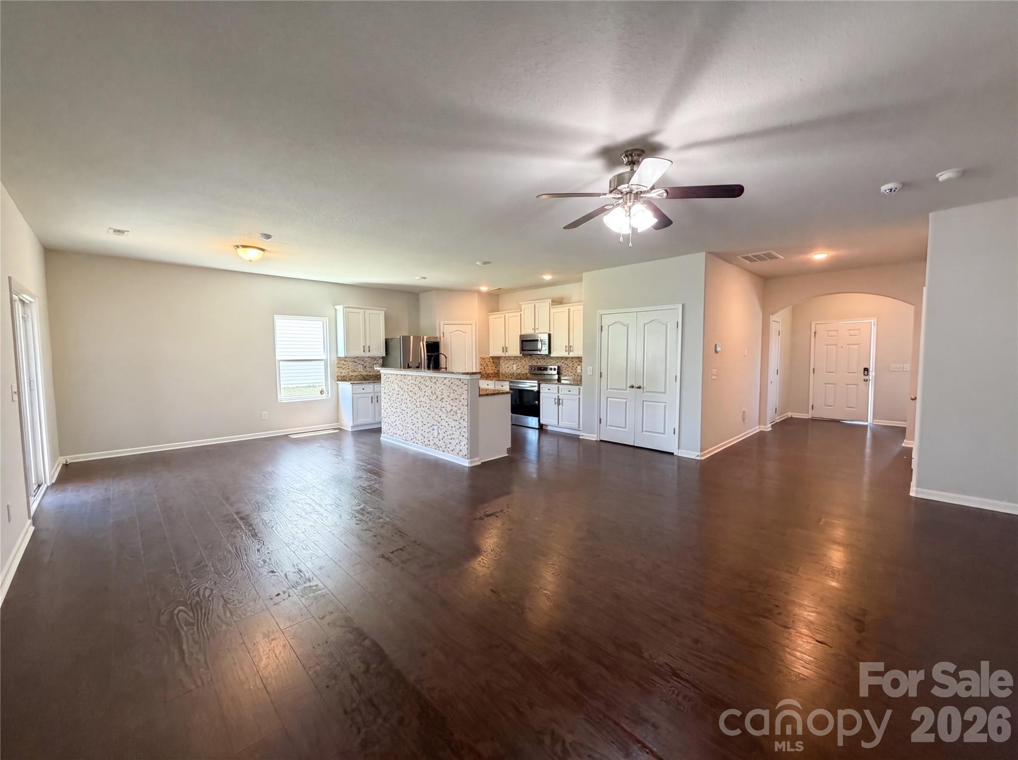 Photo 8 of 4034 Rosfield Drive, Charlotte, NC