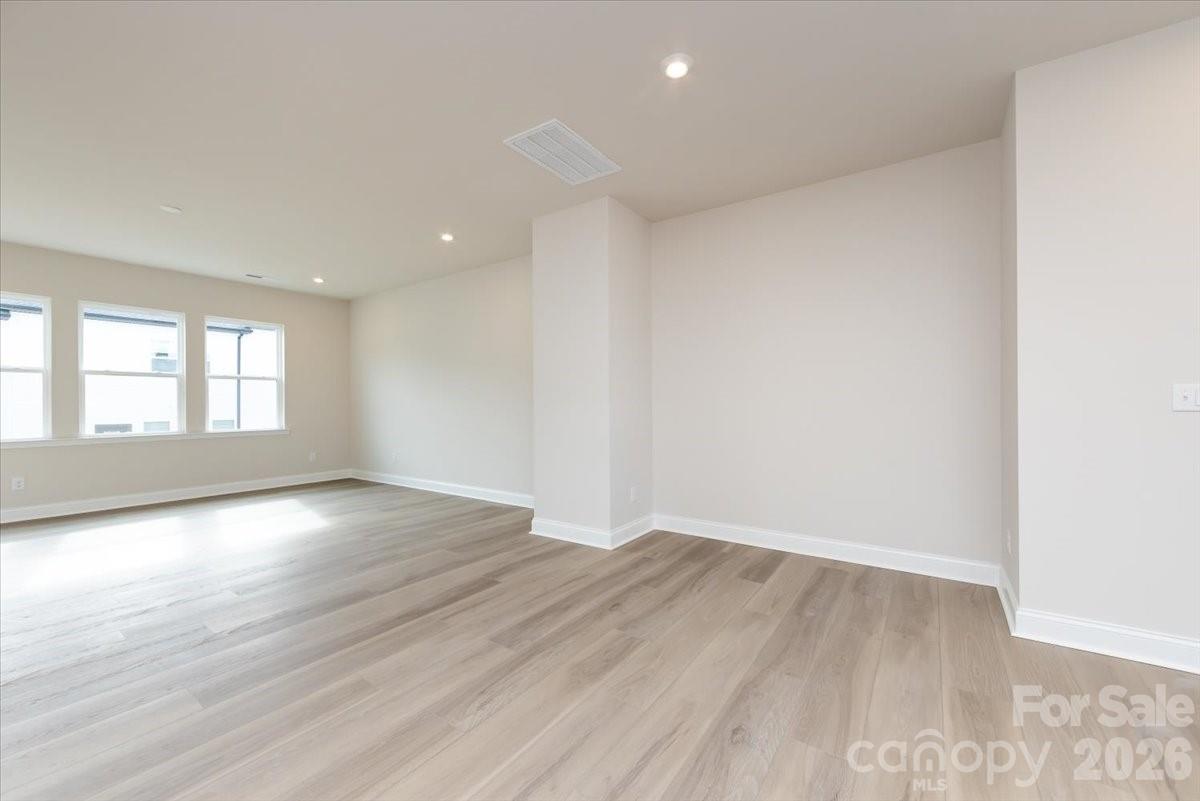 Photo 14 of 909 Archway Lane, Charlotte, NC