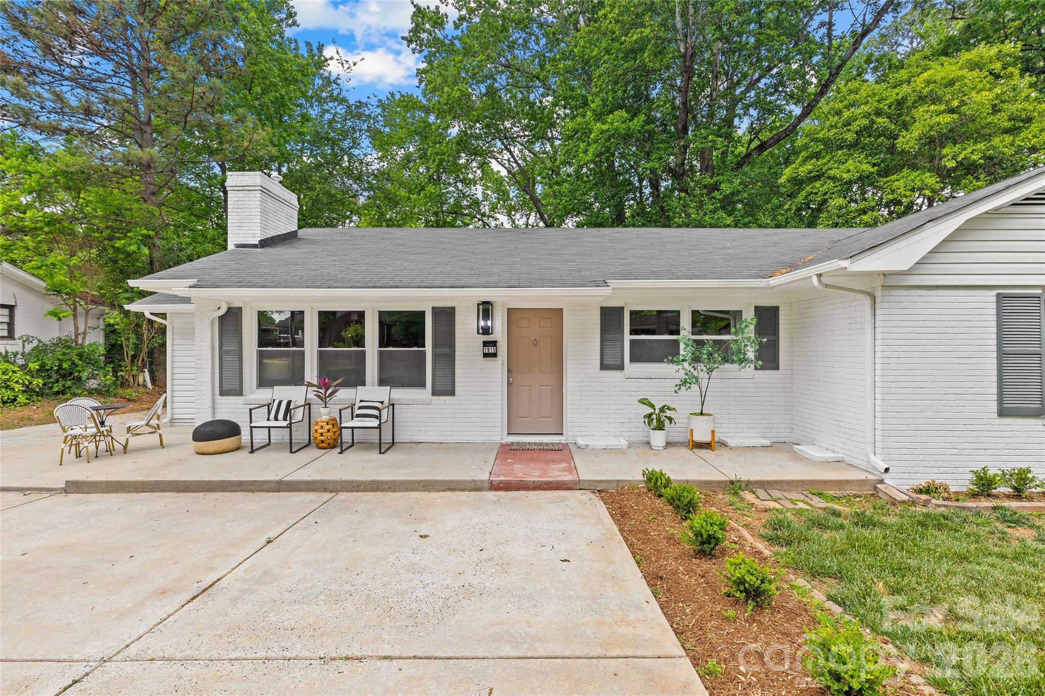 1915 Birchcrest Drive, Charlotte, NC - photo 2 of 26