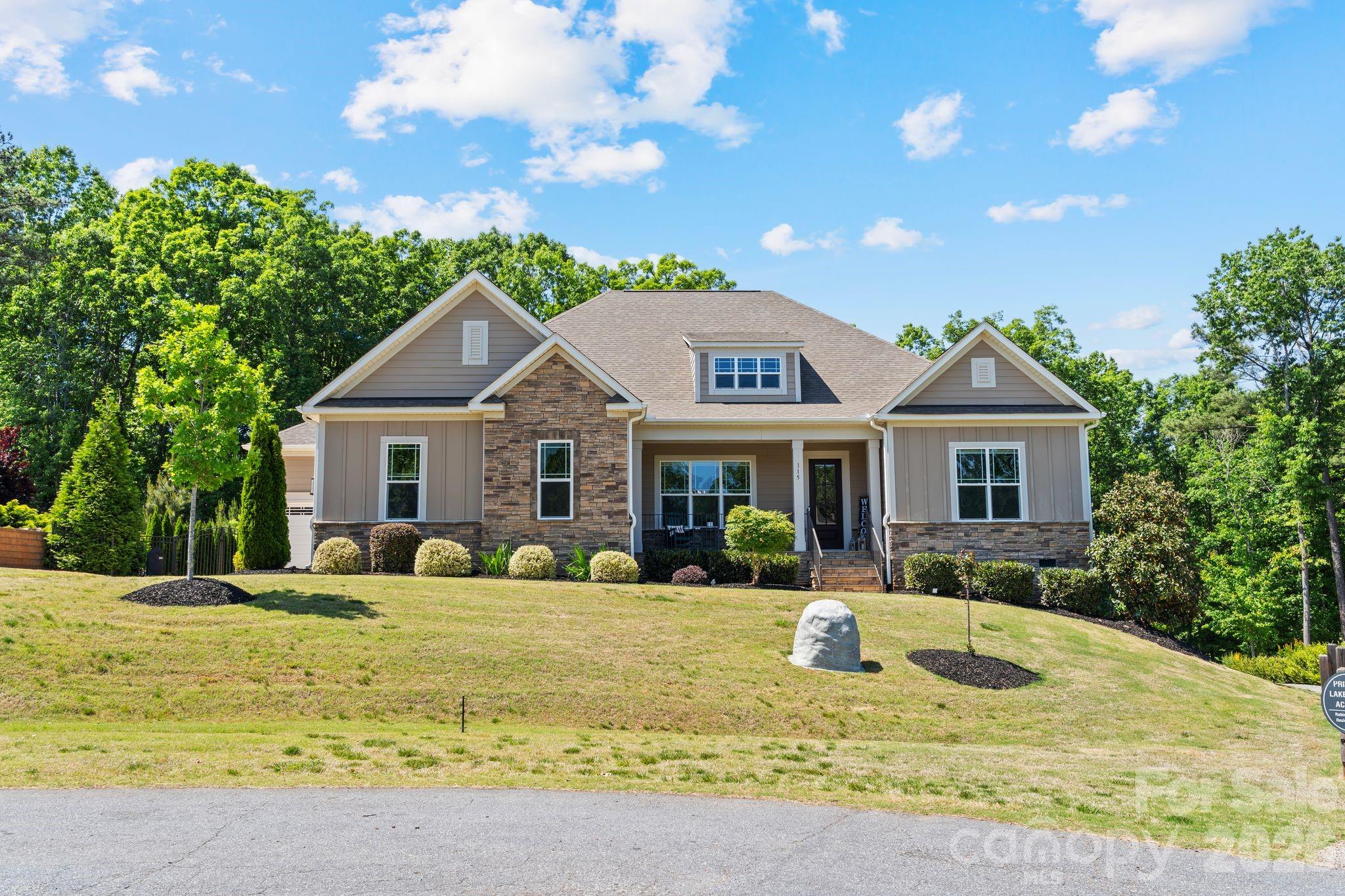 Photo 2 of 115 Hillside Cove Court, Mooresville, NC