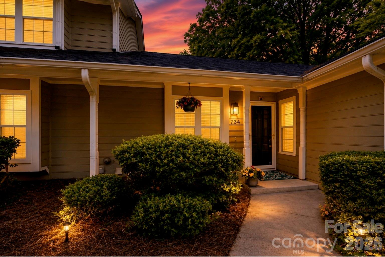 Photo 2 of 2734 Tiergarten Lane, Charlotte, NC