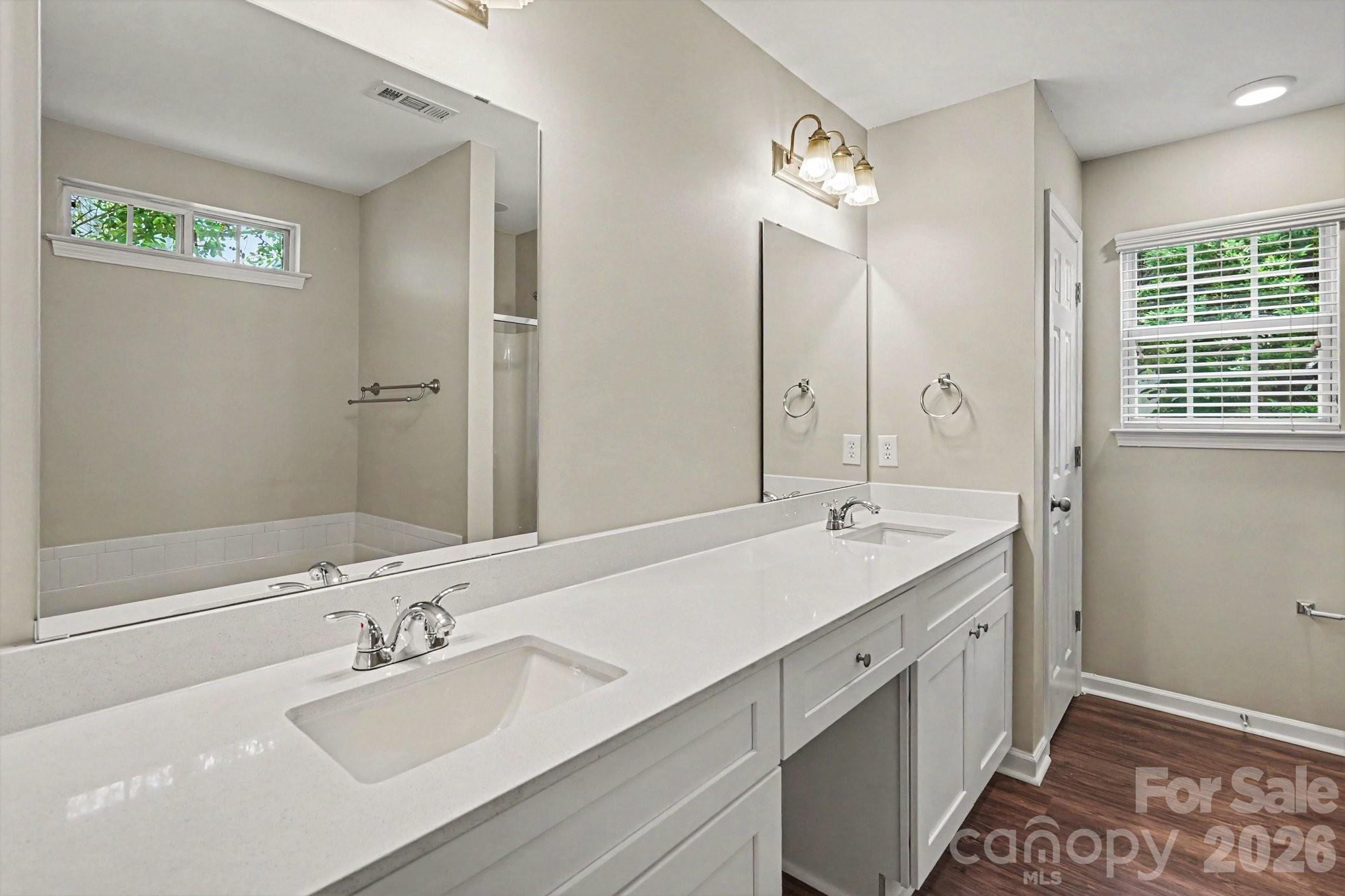 Photo 10 of 5615 Waverly Lynn Lane, Charlotte, NC