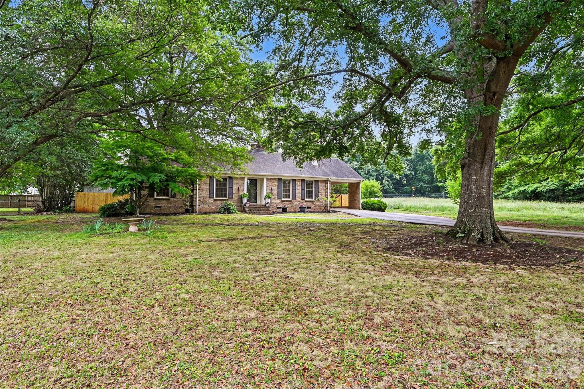 261 Sherwood Circle, Rock Hill, SC - photo 3 of 33