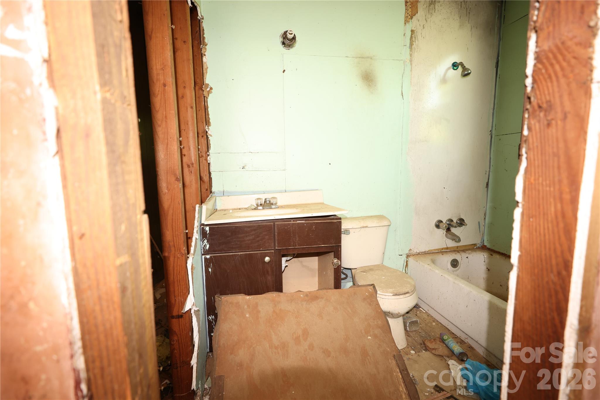 Photo 3 of 708 Smyre Drive, Gastonia, NC