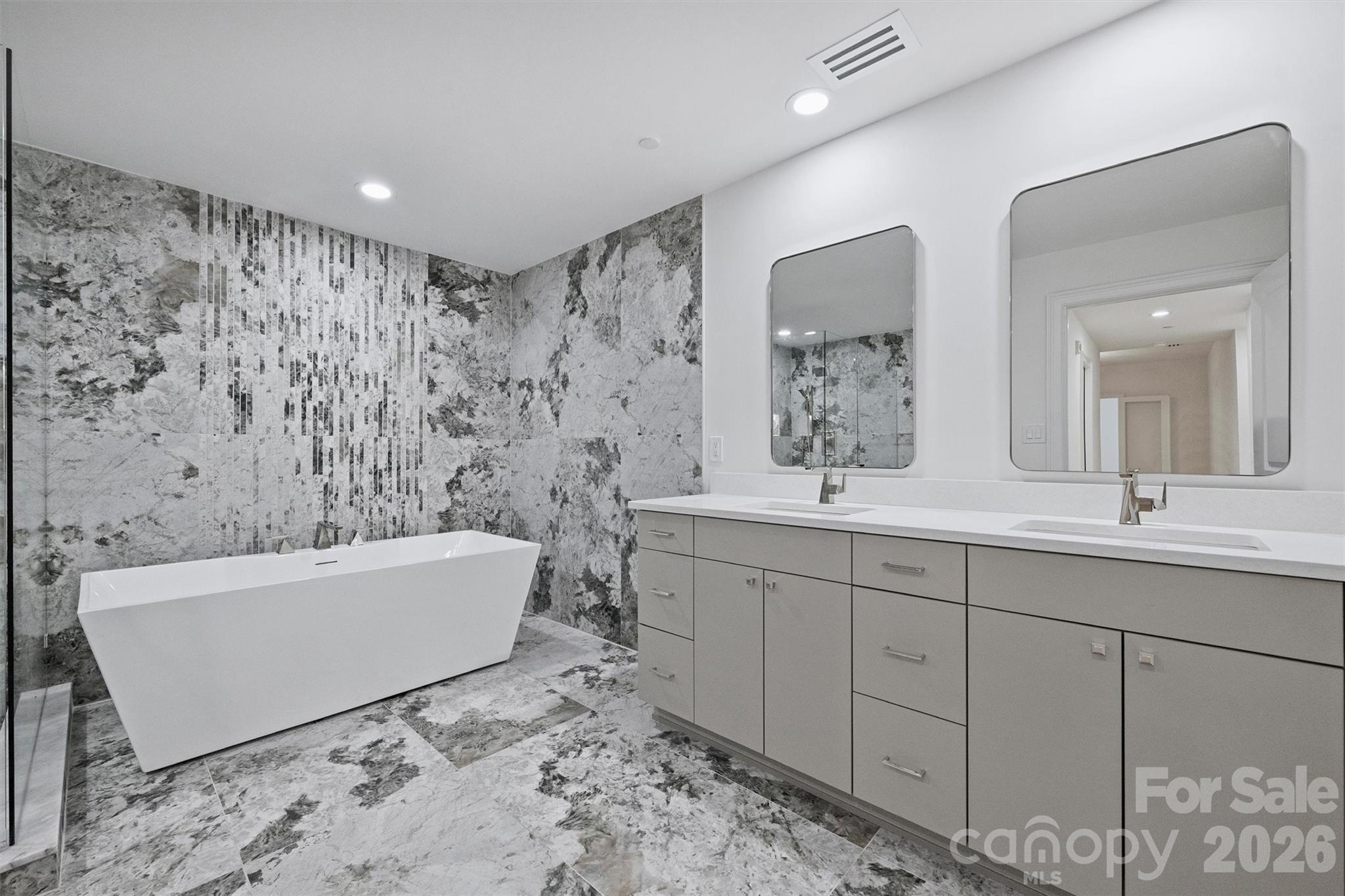 Photo 19 of 435 S Tryon Street301, Charlotte, NC
