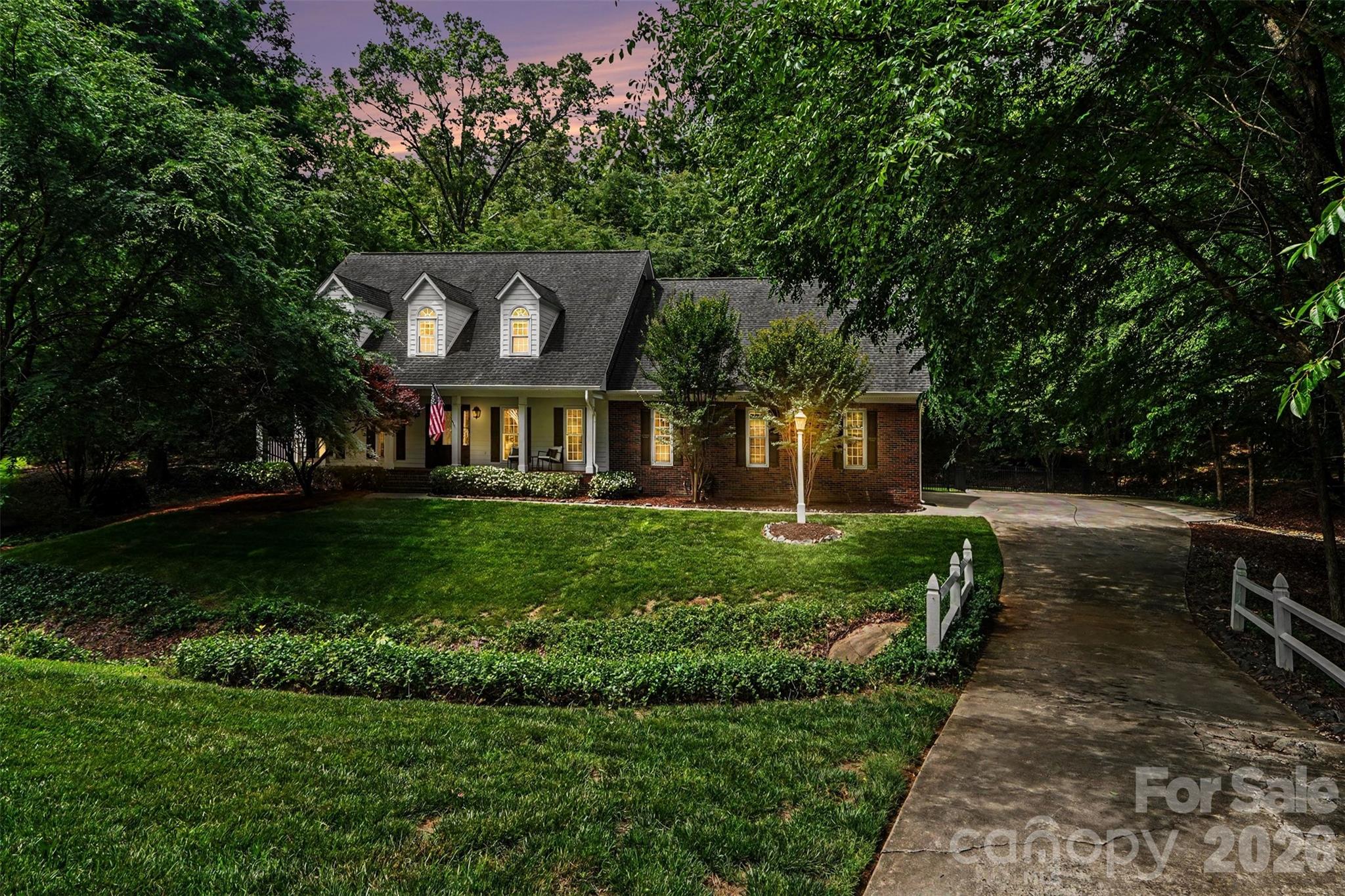 Photo 2 of 6128 Lake Providence Lane, Charlotte, NC