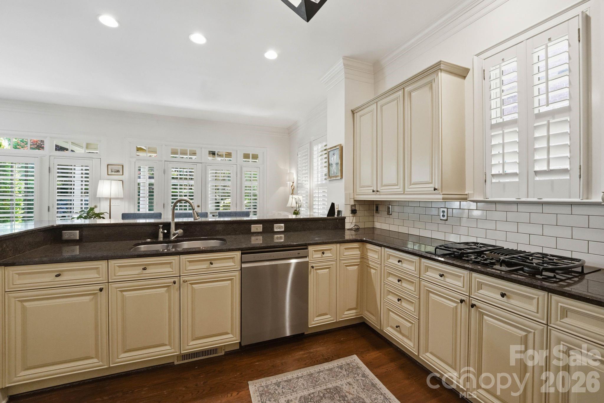 Photo 17 of 2618 Sheffield Crescent Court, Charlotte, NC