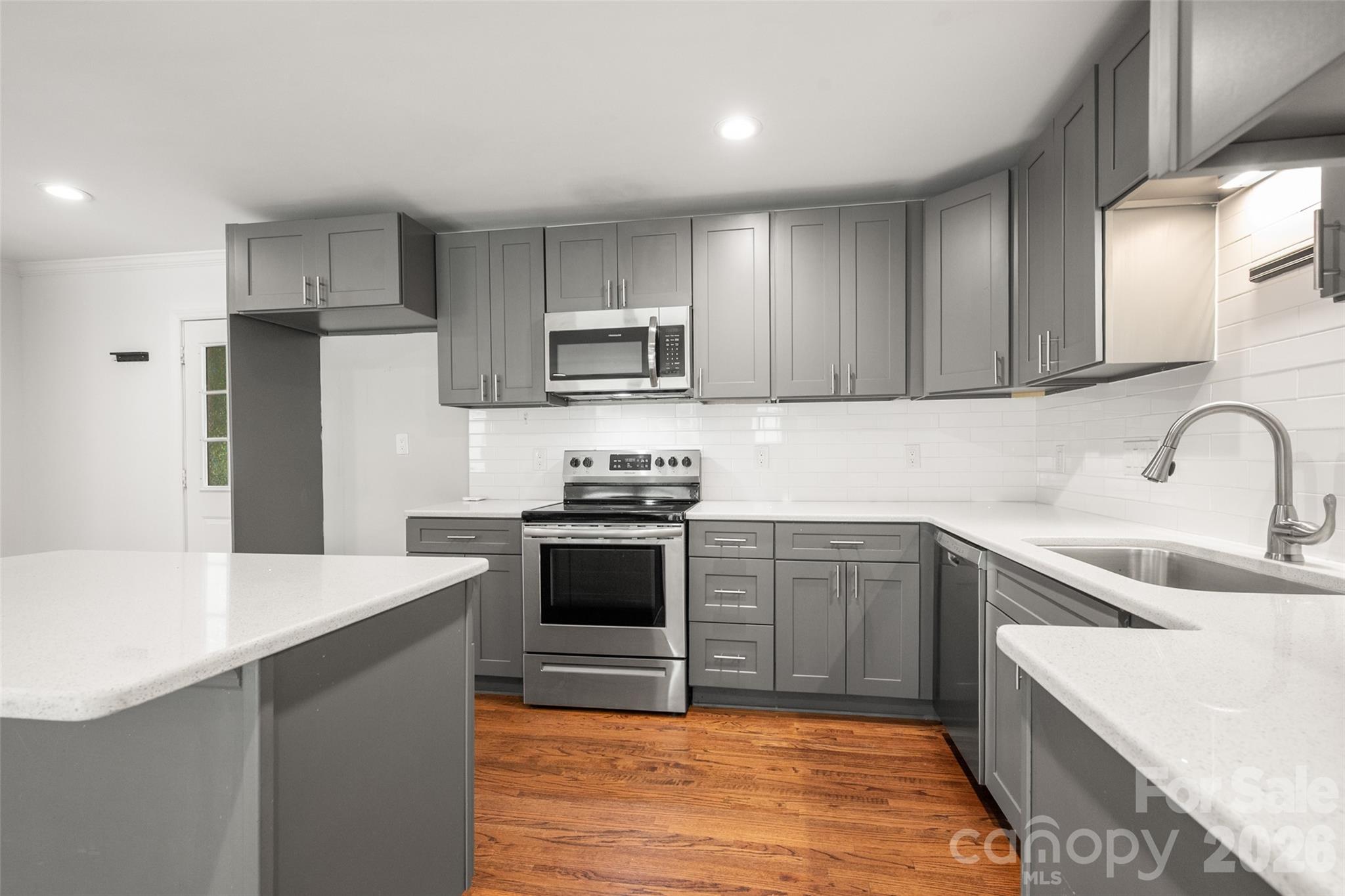 4300 Dowling Drive, Charlotte, NC - photo 5 of 20