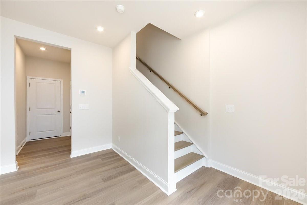 Photo 4 of 909 Archway Lane, Charlotte, NC