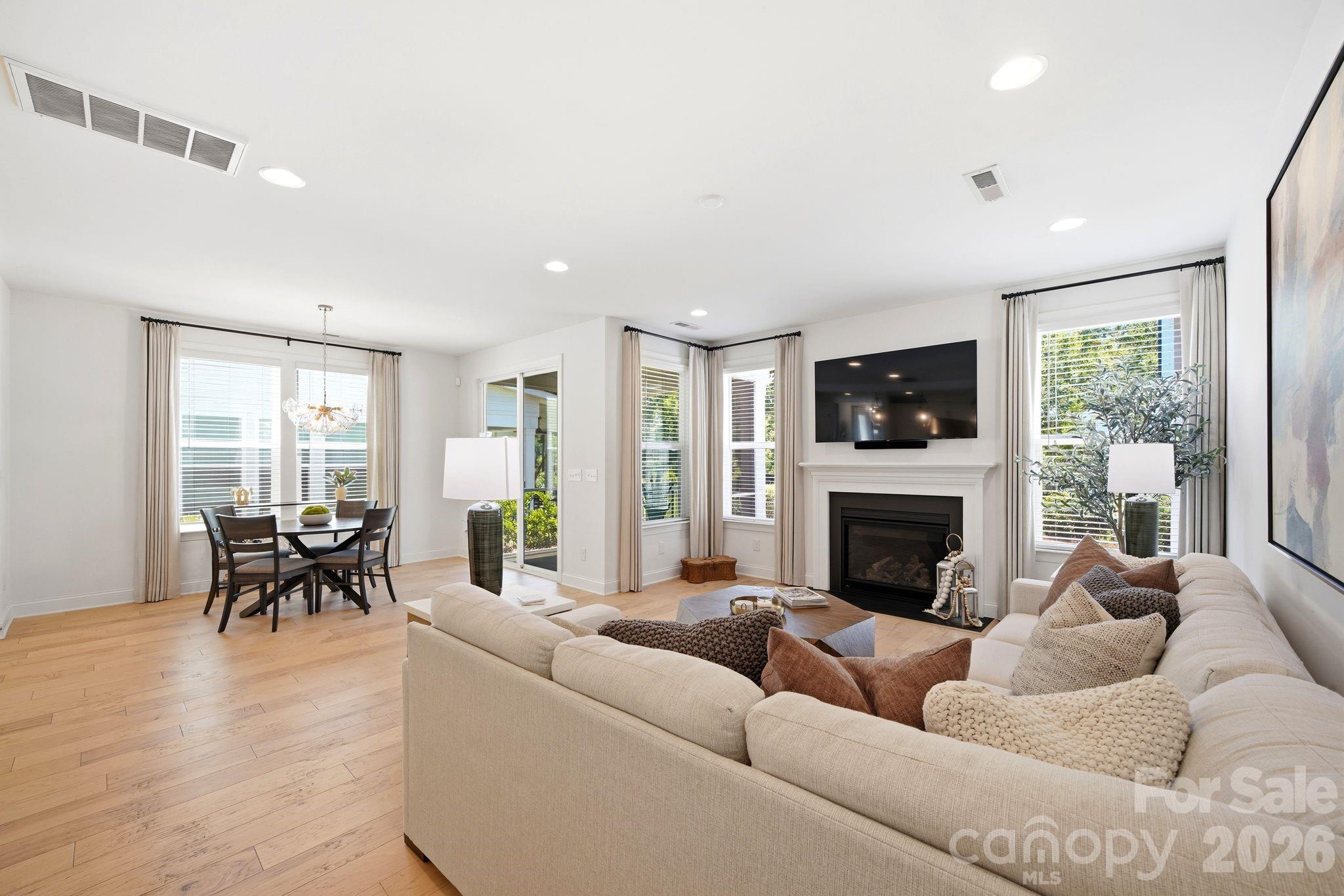 Photo 13 of 6008 Corbin Woods Court, Charlotte, NC
