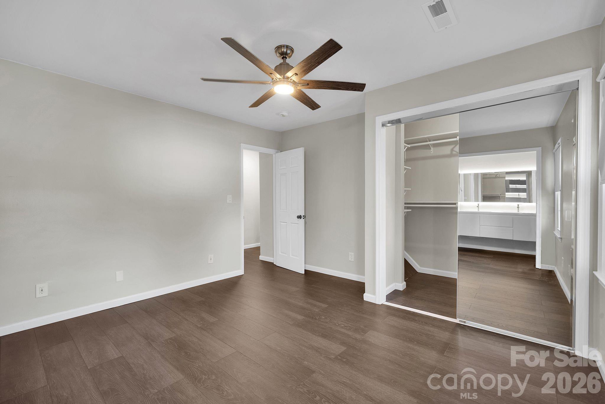 Photo 4 of 8308 Knights Bridge Road, Charlotte, NC