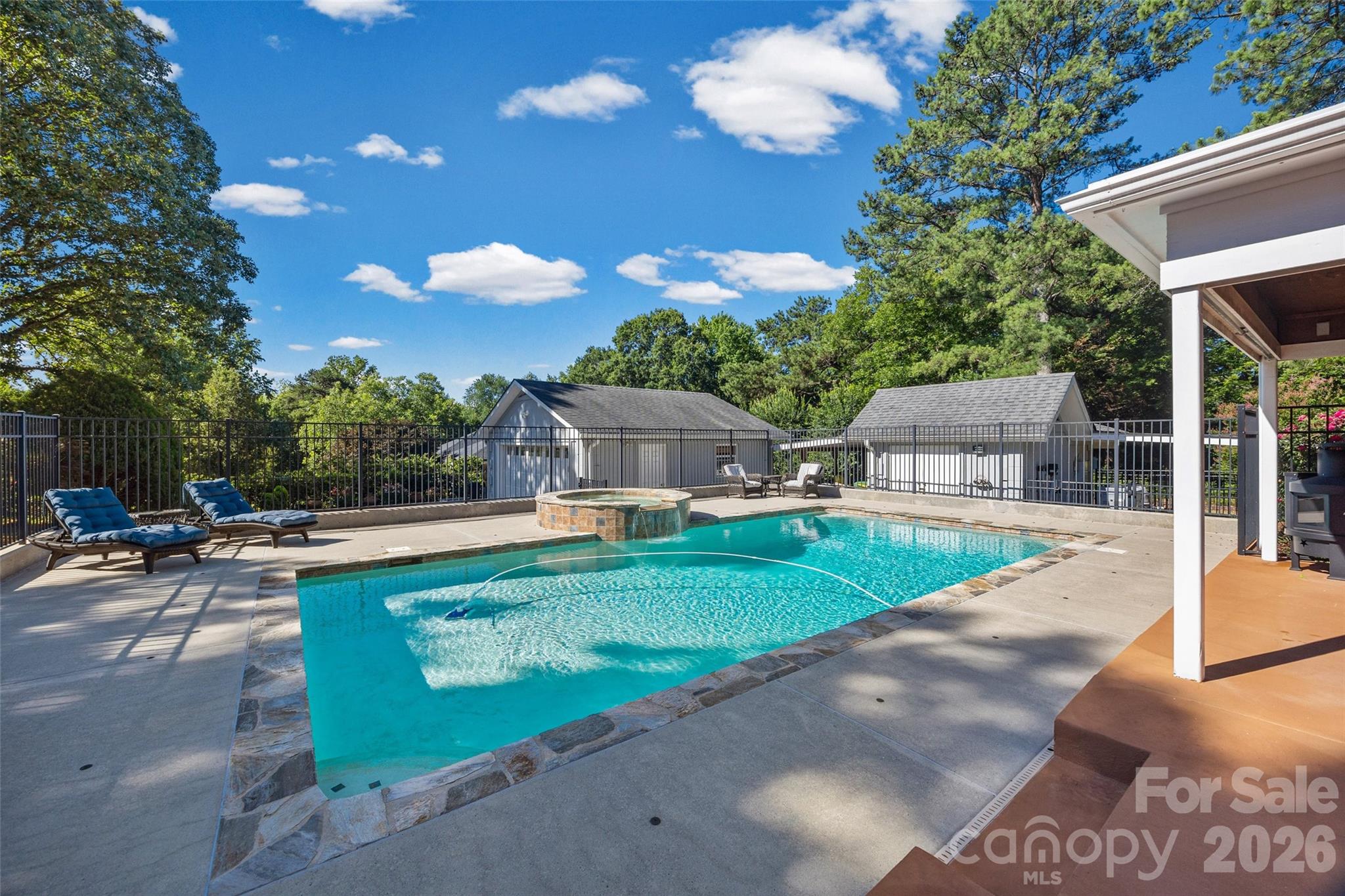 Photo 3 of 3101 Mckee Road, Charlotte, NC